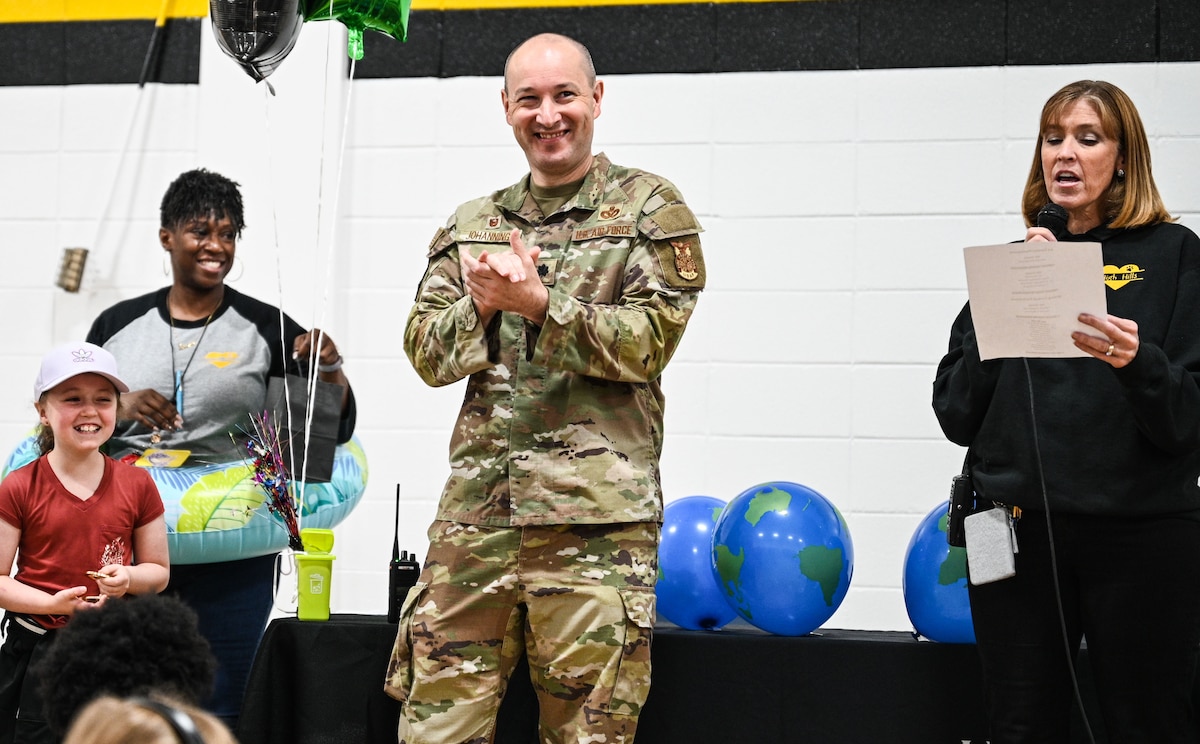 The 20th CES and High Hills Elementary partner for Earth Day > Shaw Air ...