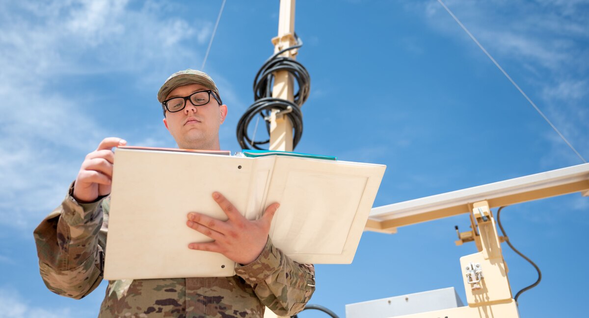 Behind the Screens: 378th ECS Keeps Team Phoenix Connected > U.S. Air ...