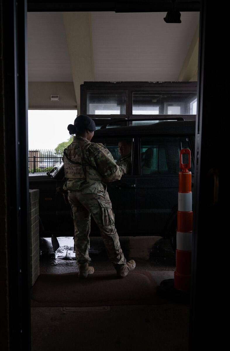 436th SFS: defensor fortis > Dover Air Force Base > Article Display