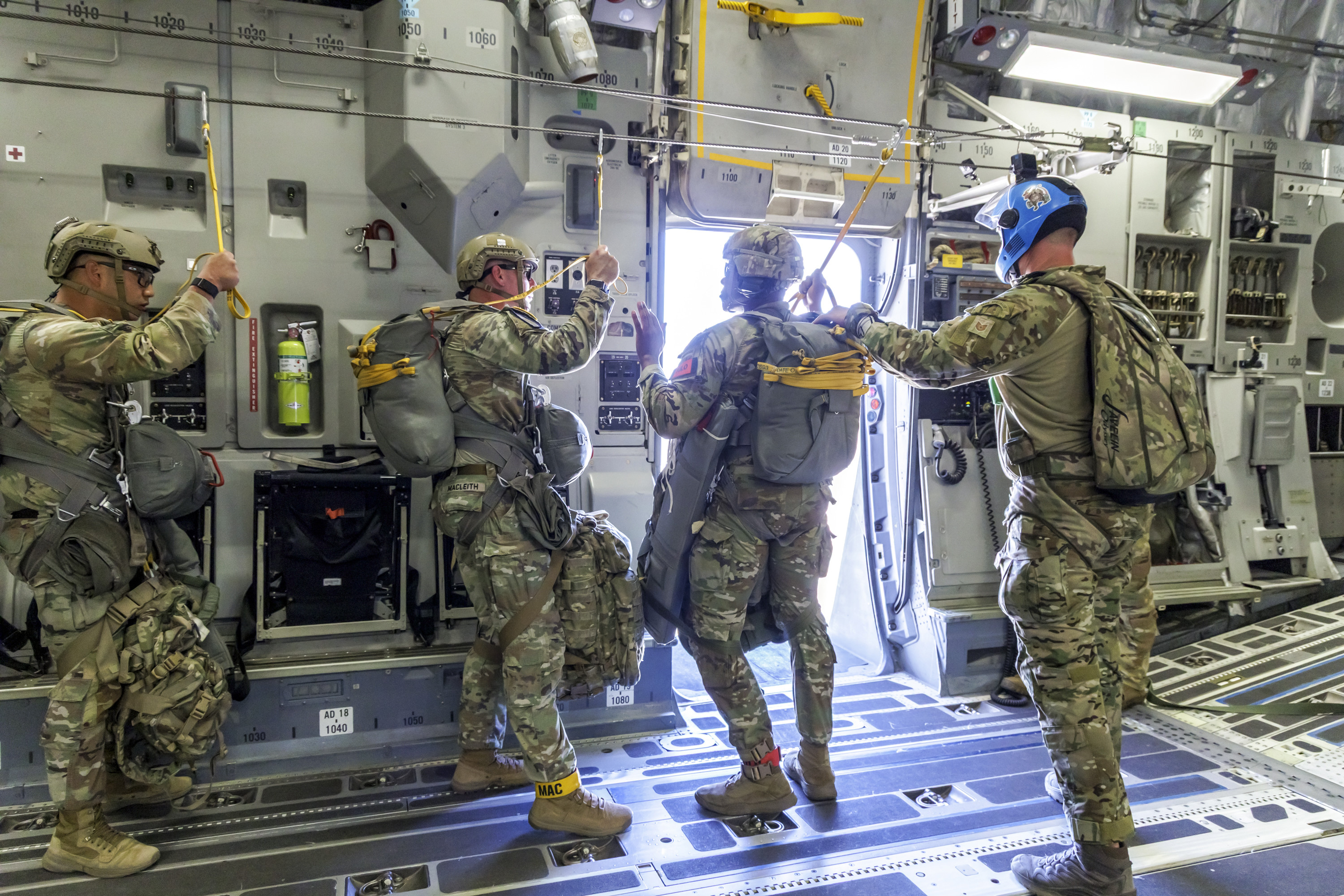 Joint Airborne operation showcases interoperability, enhances warfighting readiness > Wright ...