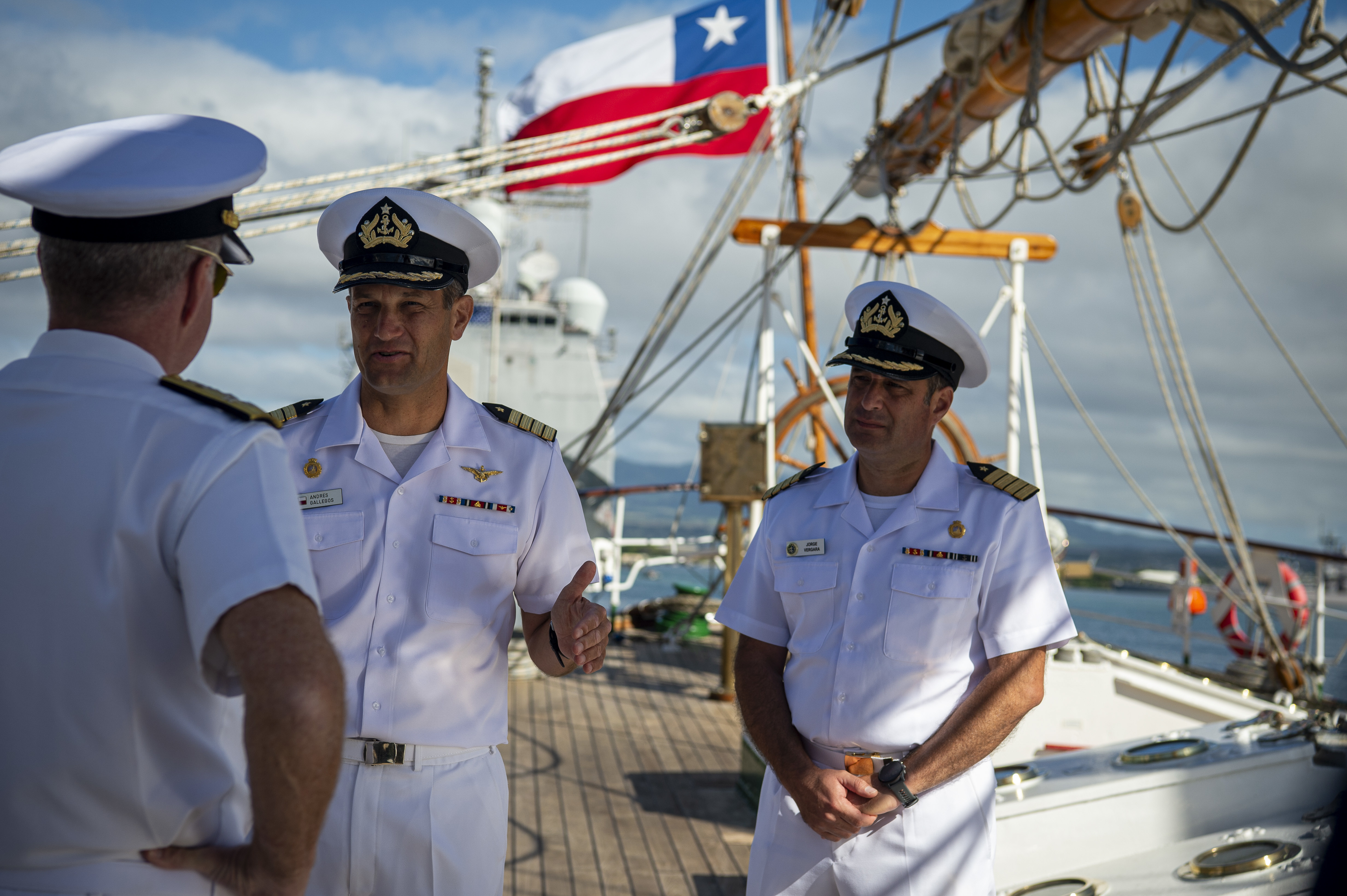 USINDOPACOM commander visits Chilean Navy Tall Ship Esmeralda > U.S ...