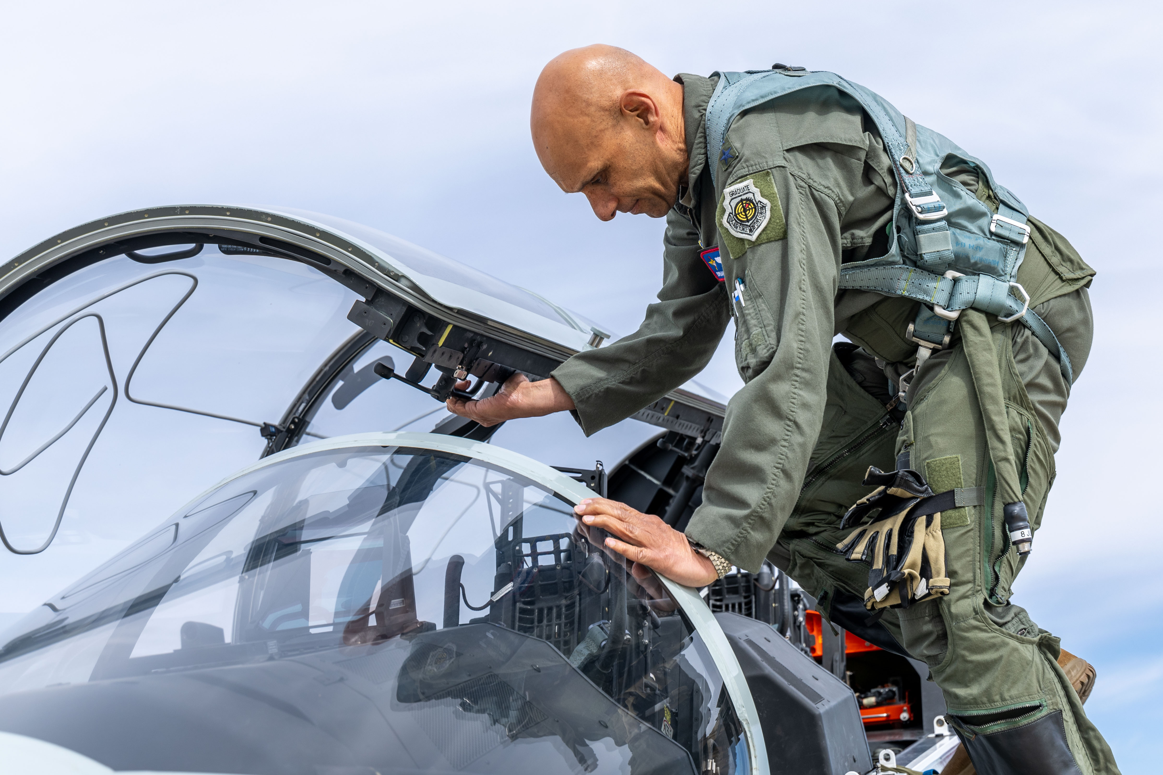 T-7A Red Hawk: Flight confirms safety, progress > Laughlin Air Force ...