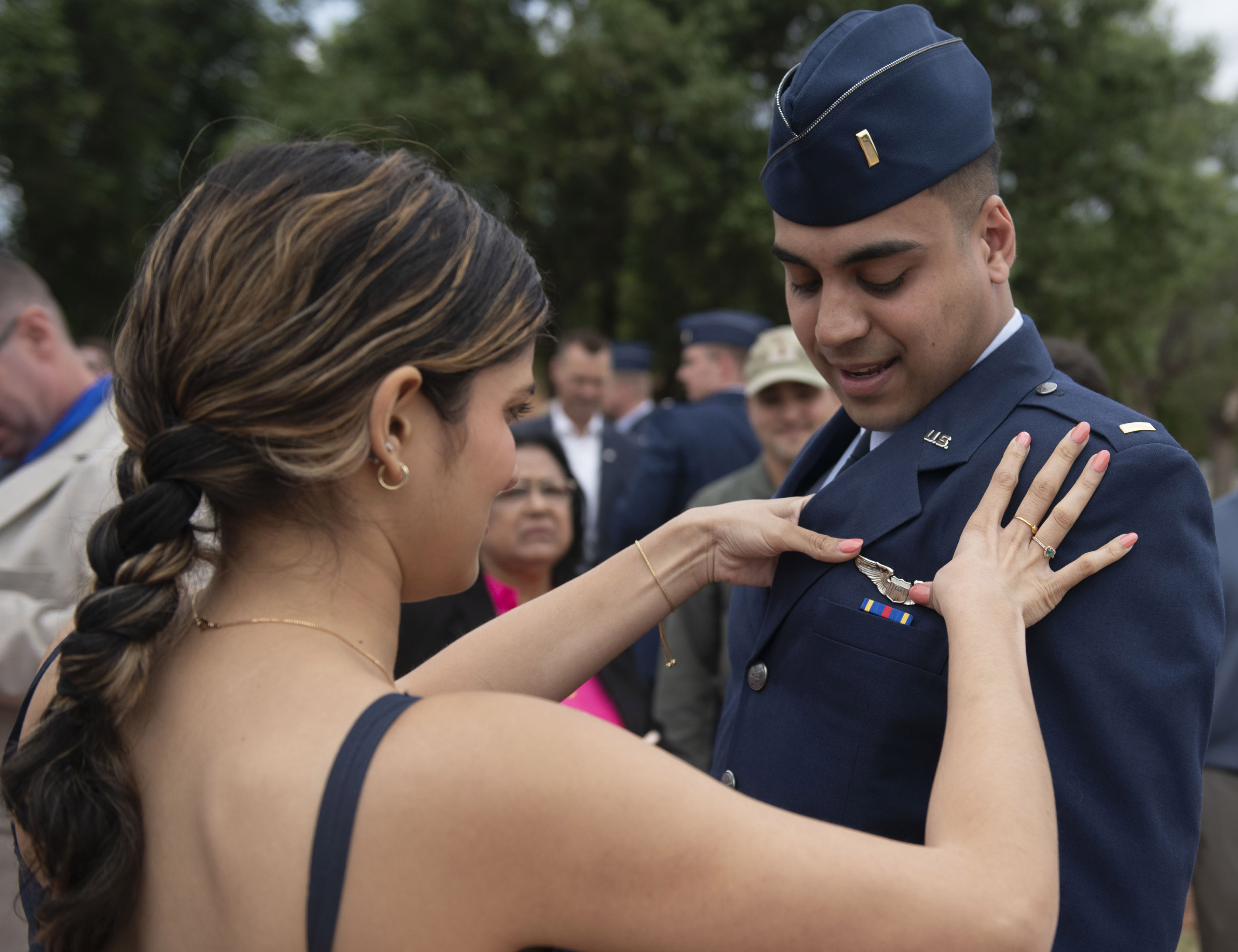 Pinning the new aviator