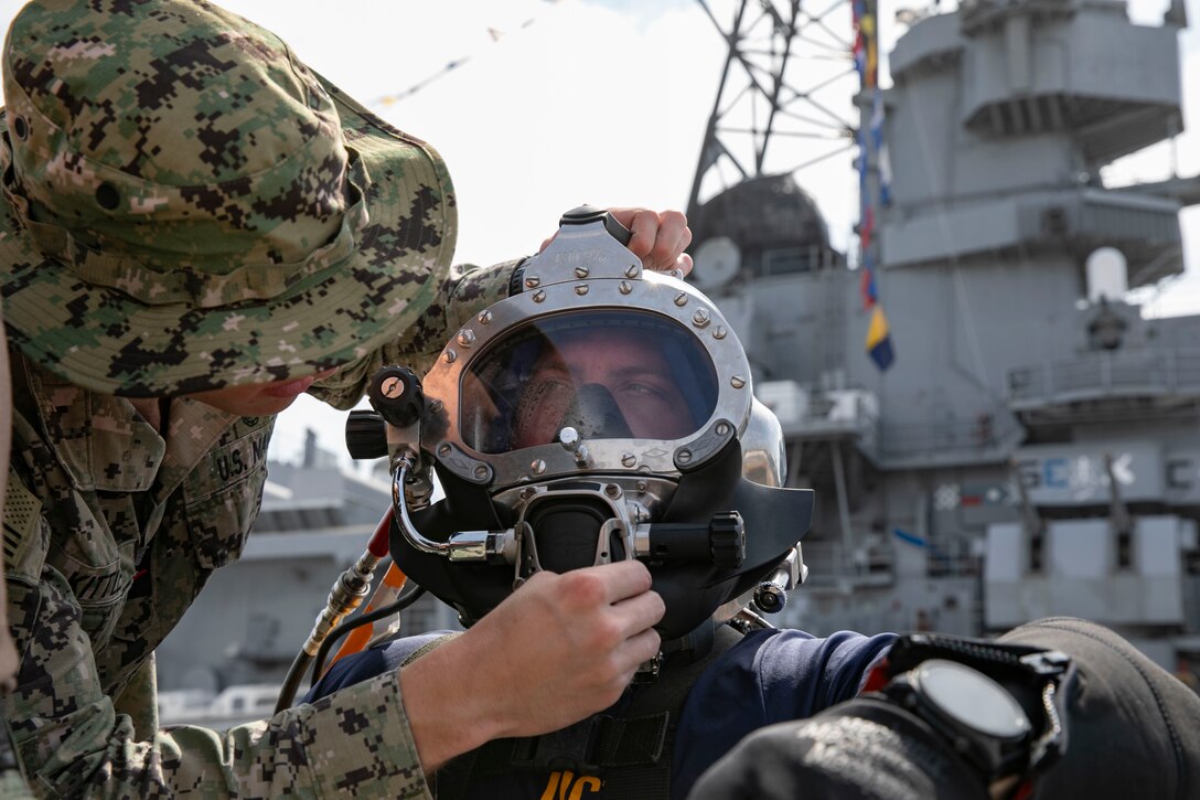 U.S. Navy Underwater Construction Mechanics participate in LA Fleet Week