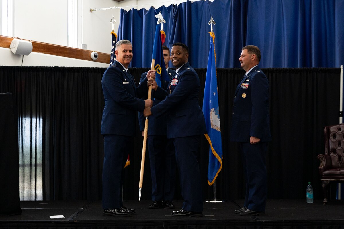 36 OSS welcomes new commander > Andersen Air Force Base > Article Display