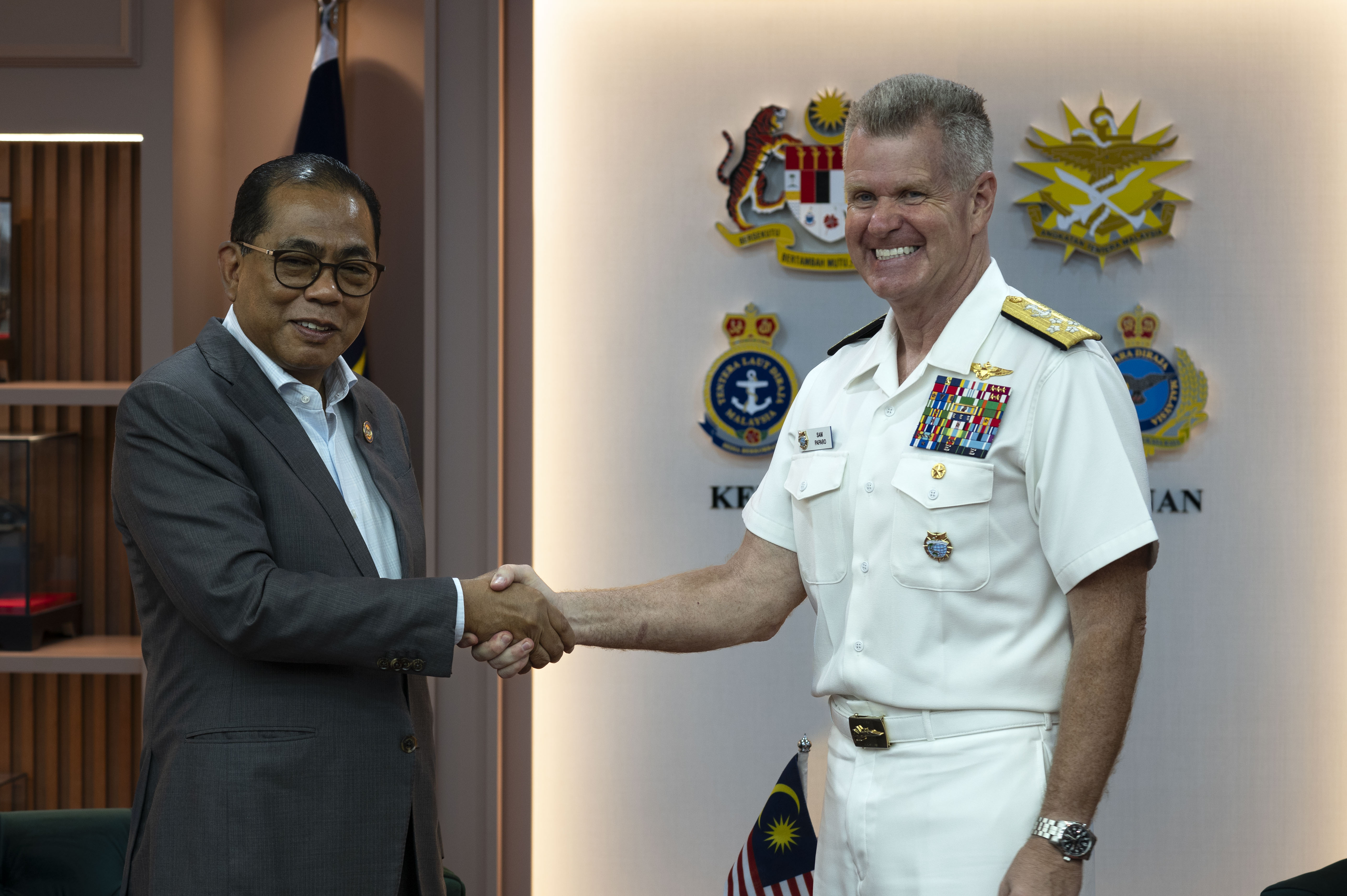 U.S. Indo-Pacific Commander Travels to Malaysia > United States Navy ...