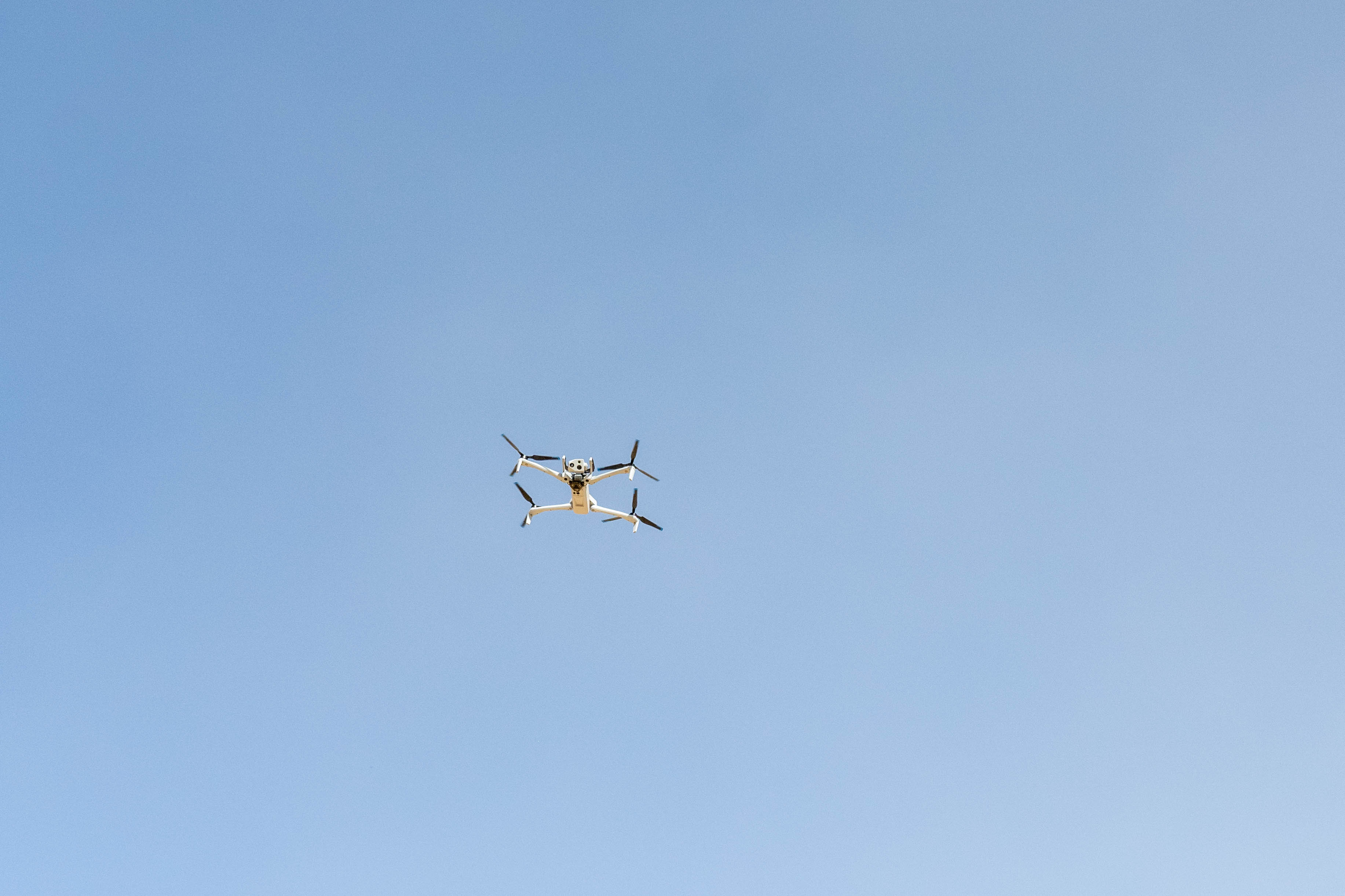 332 ESFS sUAS division launches first quadcopter in AFCENT history > U ...