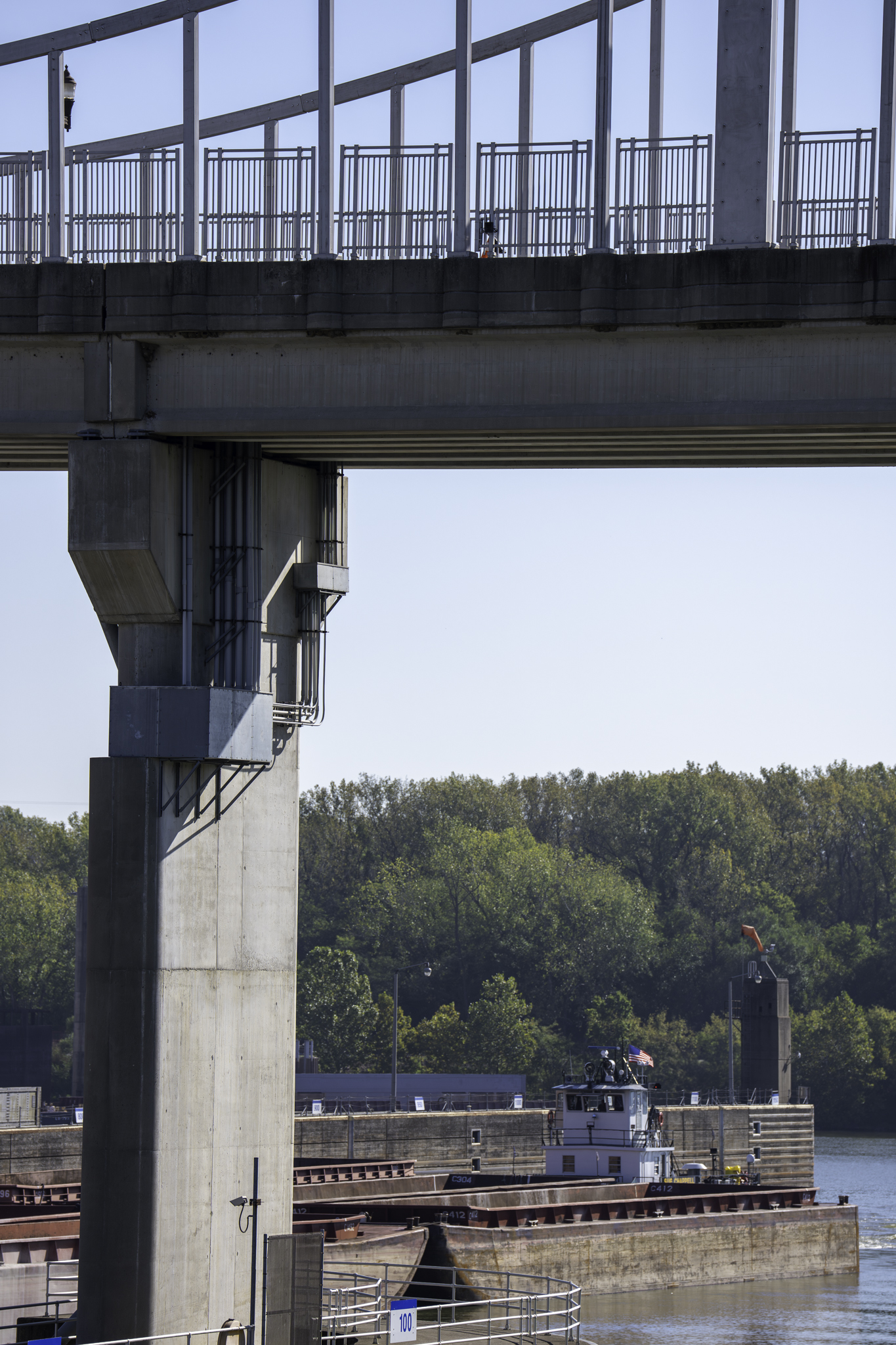 McAlpine Lock and Dam tests AI cameras to revolutionize data collection ...