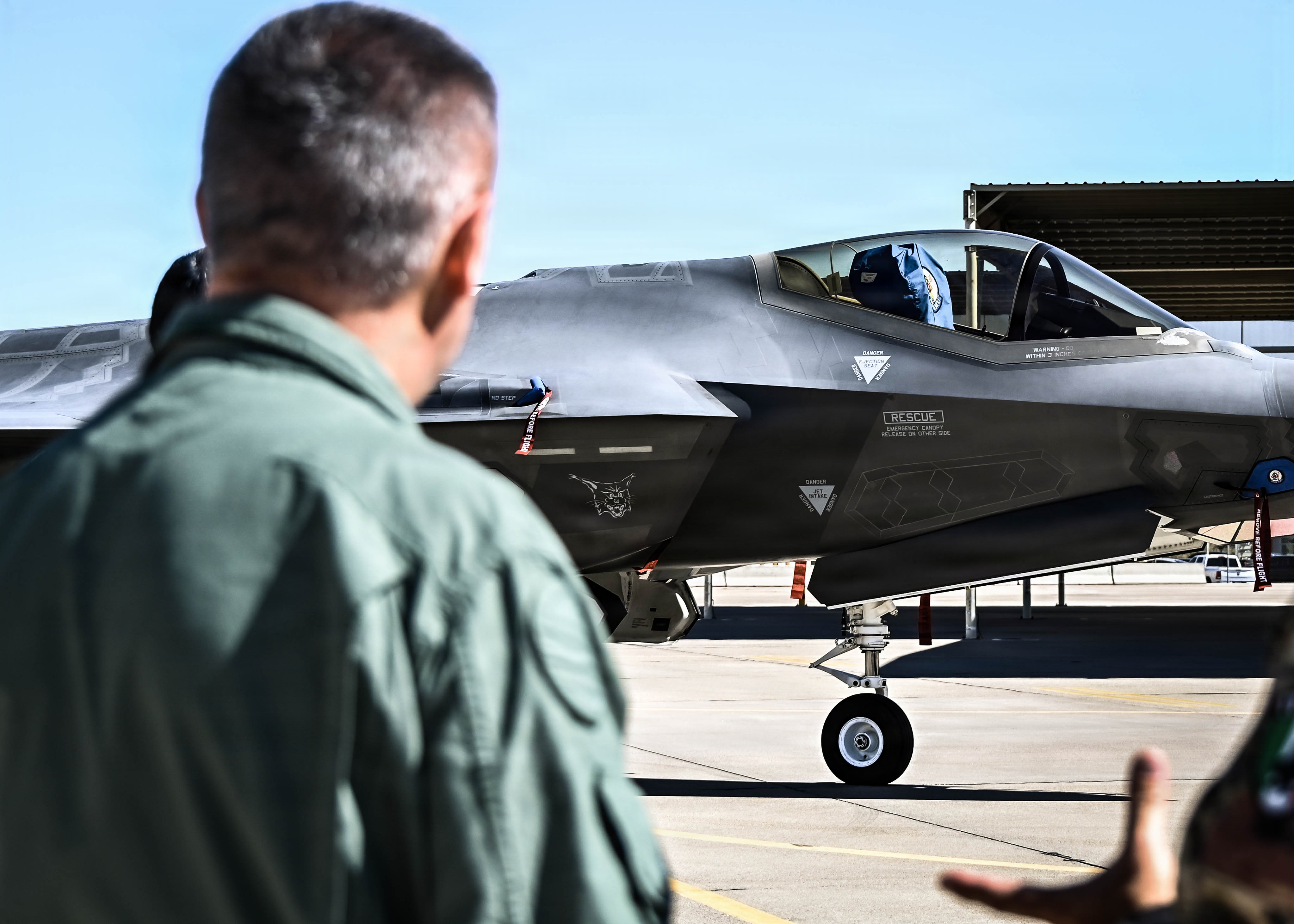 Italian Air Force Commander Strengthens F-35 Alliance at Luke AFB ...