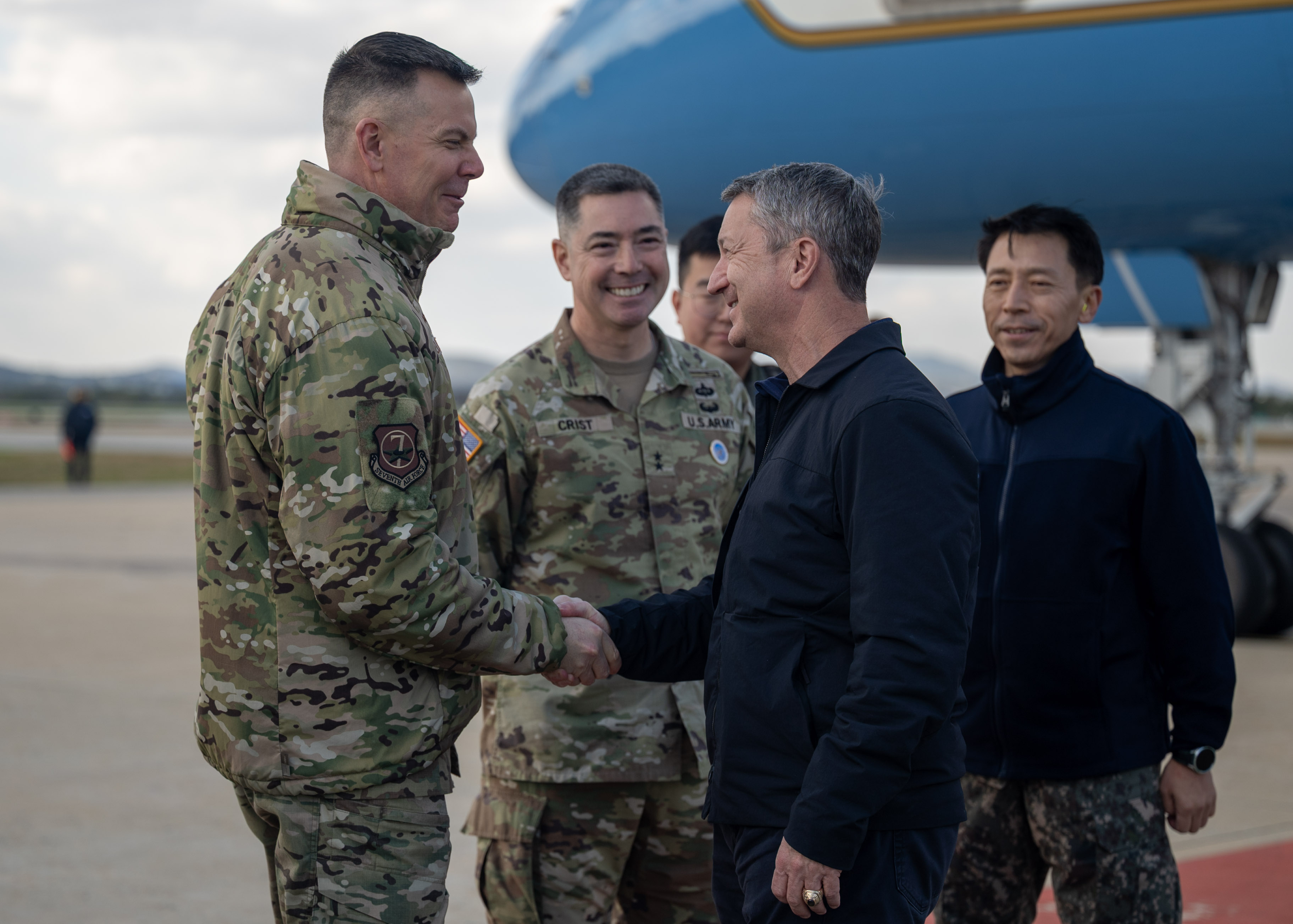 CJCS arrives at Osan for SCM and MCM > Osan Air Base > Article Display