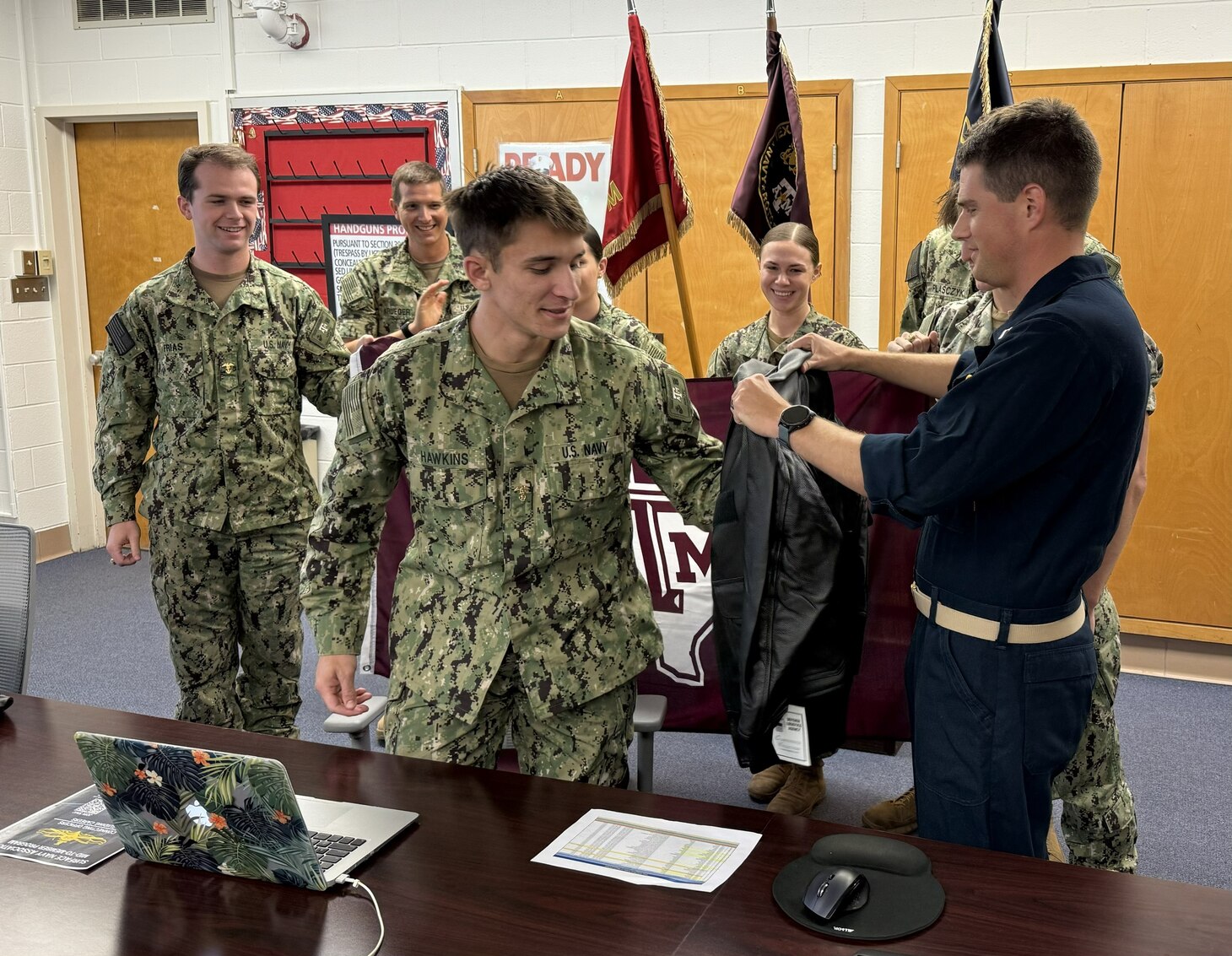 32 NROTC Midshipmen Select First Ship Assignments > Naval Education and ...