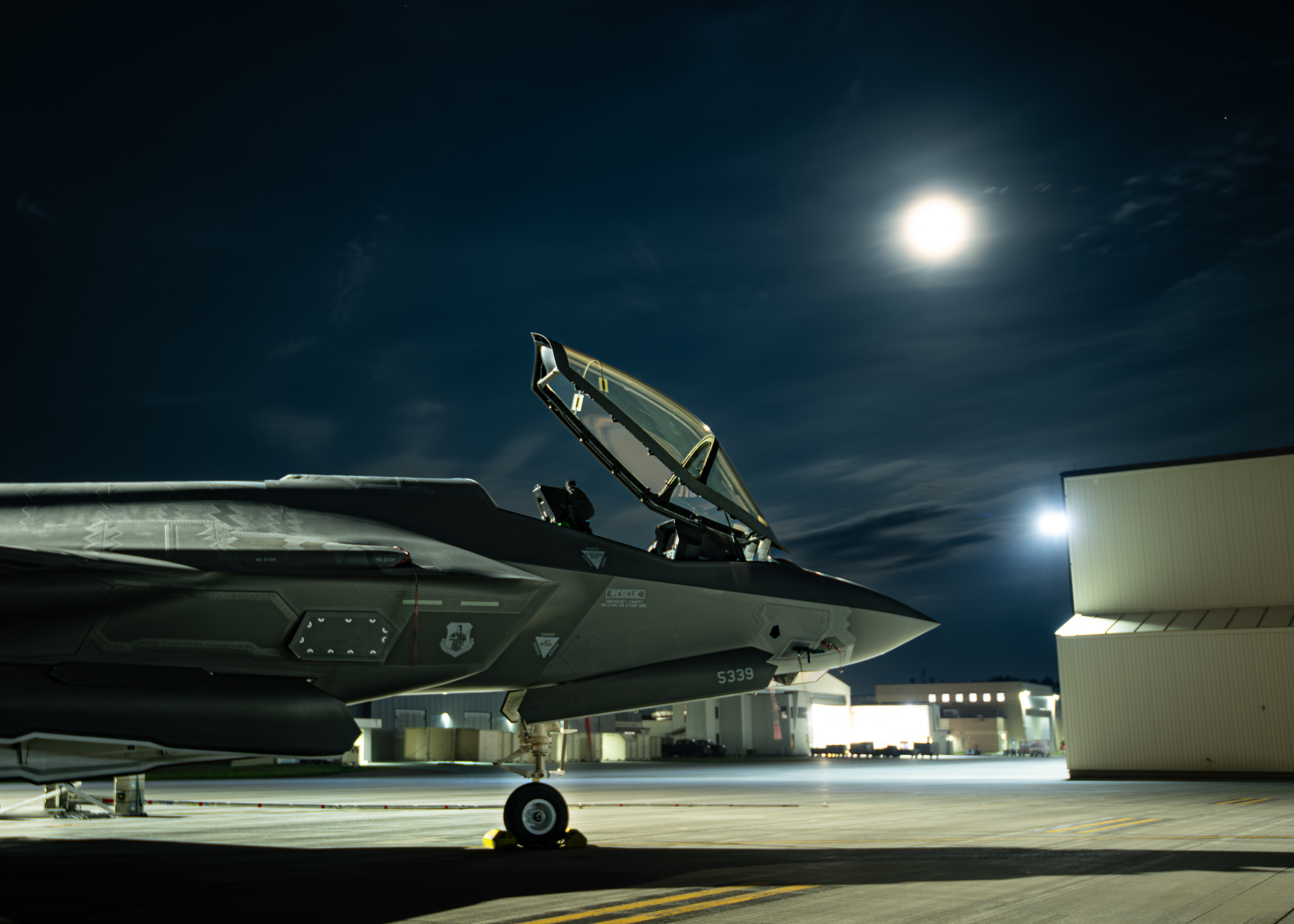 158th Fighter Wing Conducts Essential Night Flying Training > Vermont ...