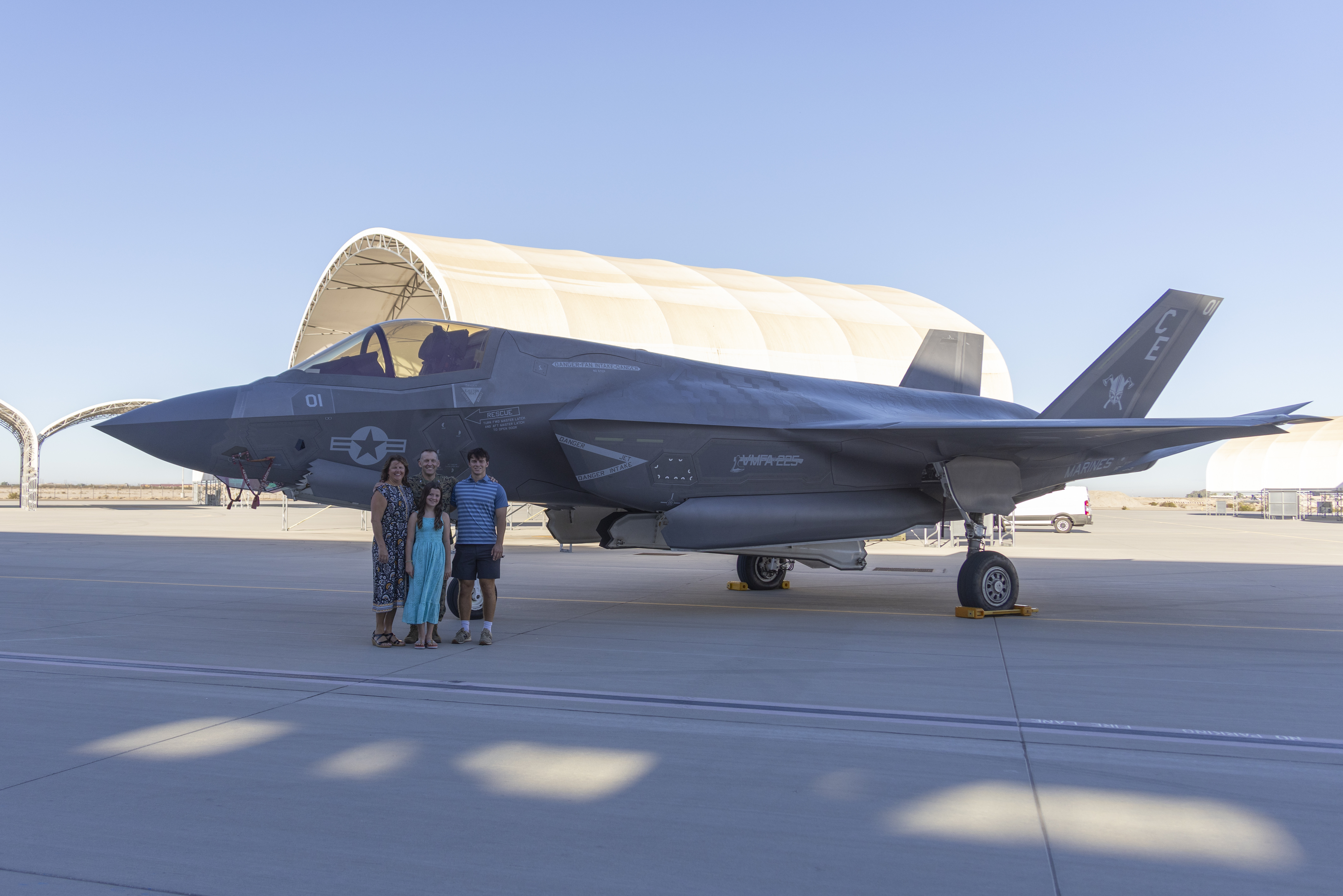 Passing the Mantle: MAG-13 Change of Command > I Marine Expeditionary ...