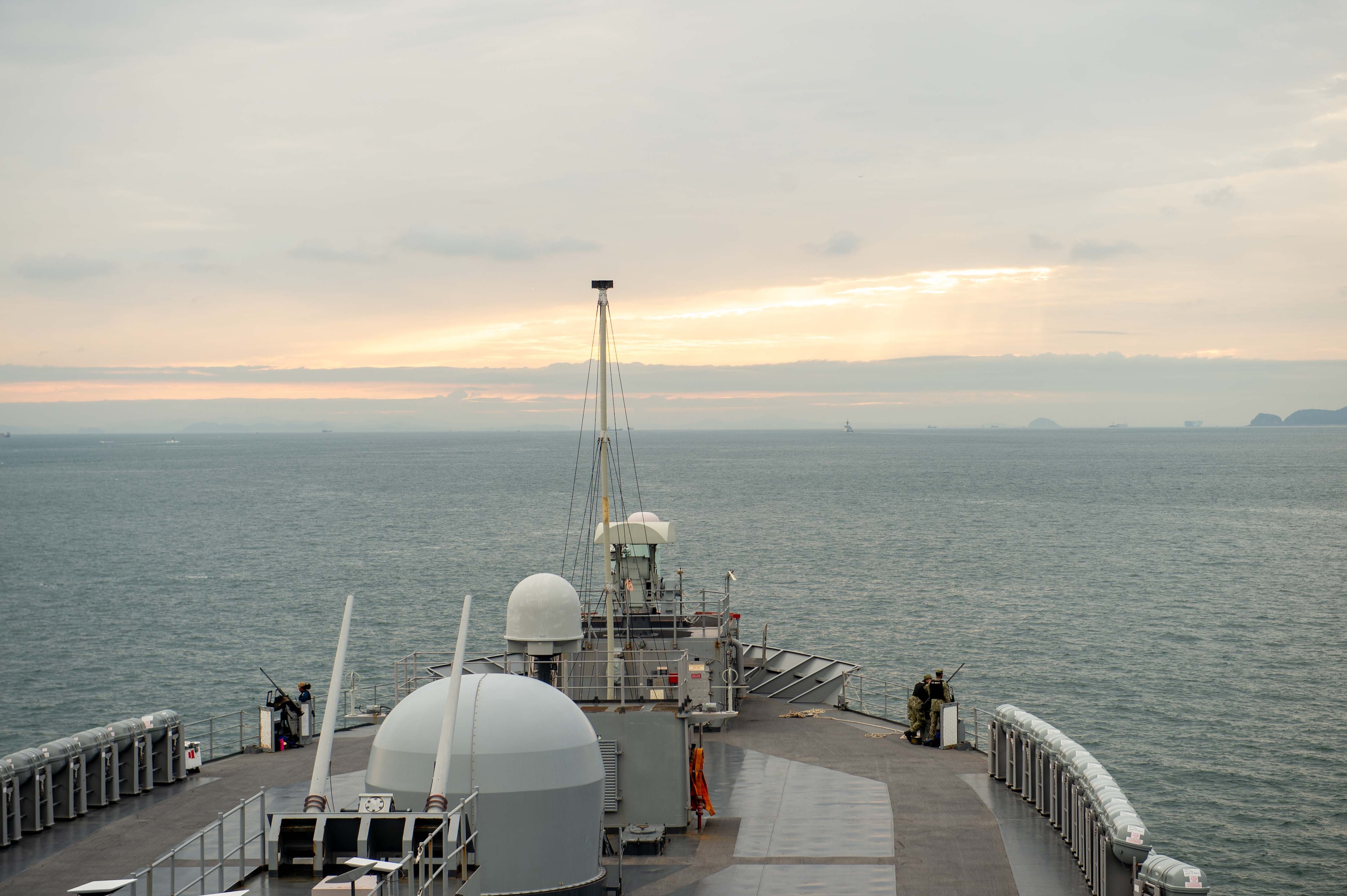 U.S. 7th Fleet flagship USS Blue Ridge arrives in Pyeongtaek, South Korea