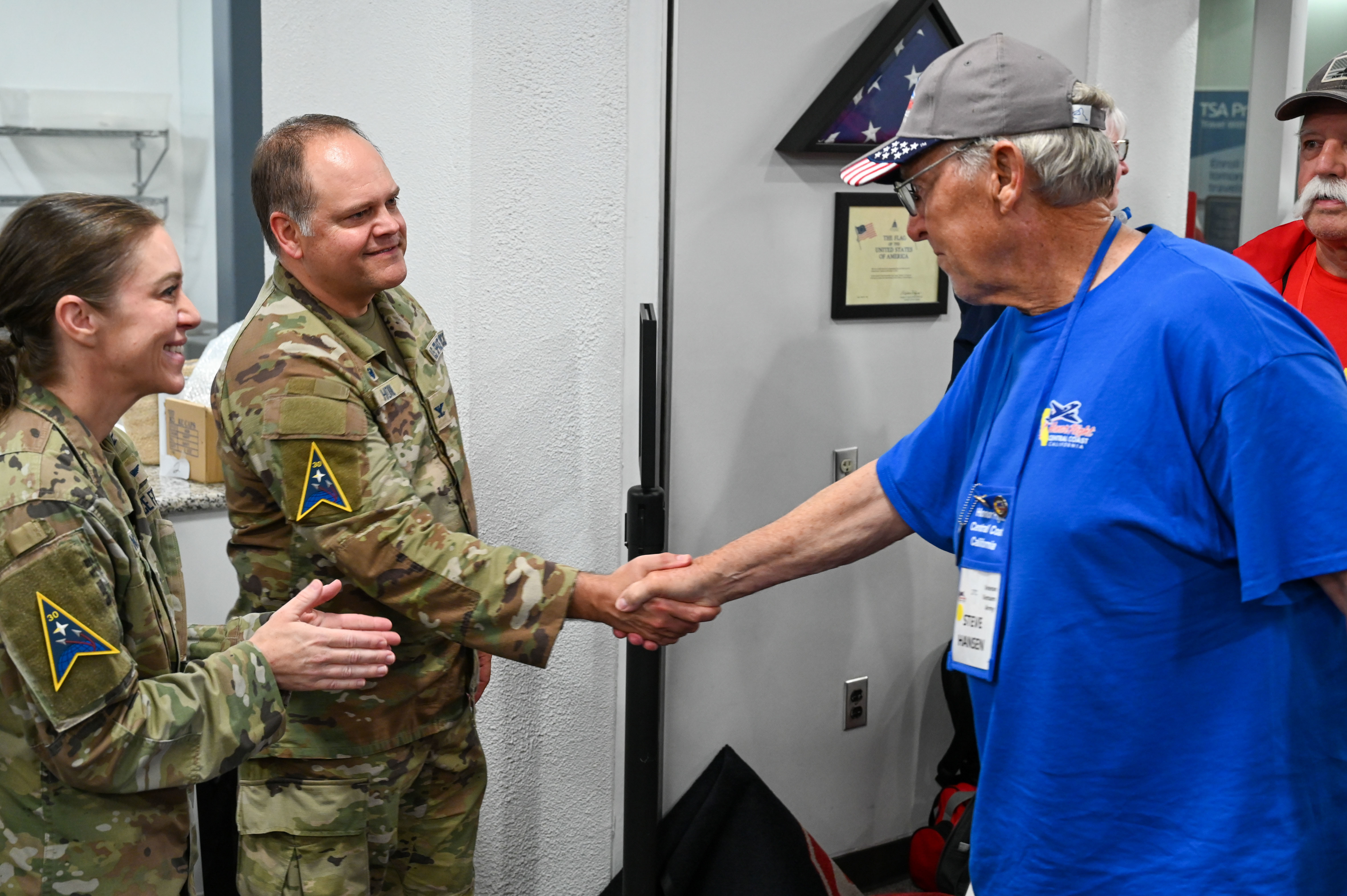 Vandenberg Members Welcome Home Veterans at Santa Maria Airport ...