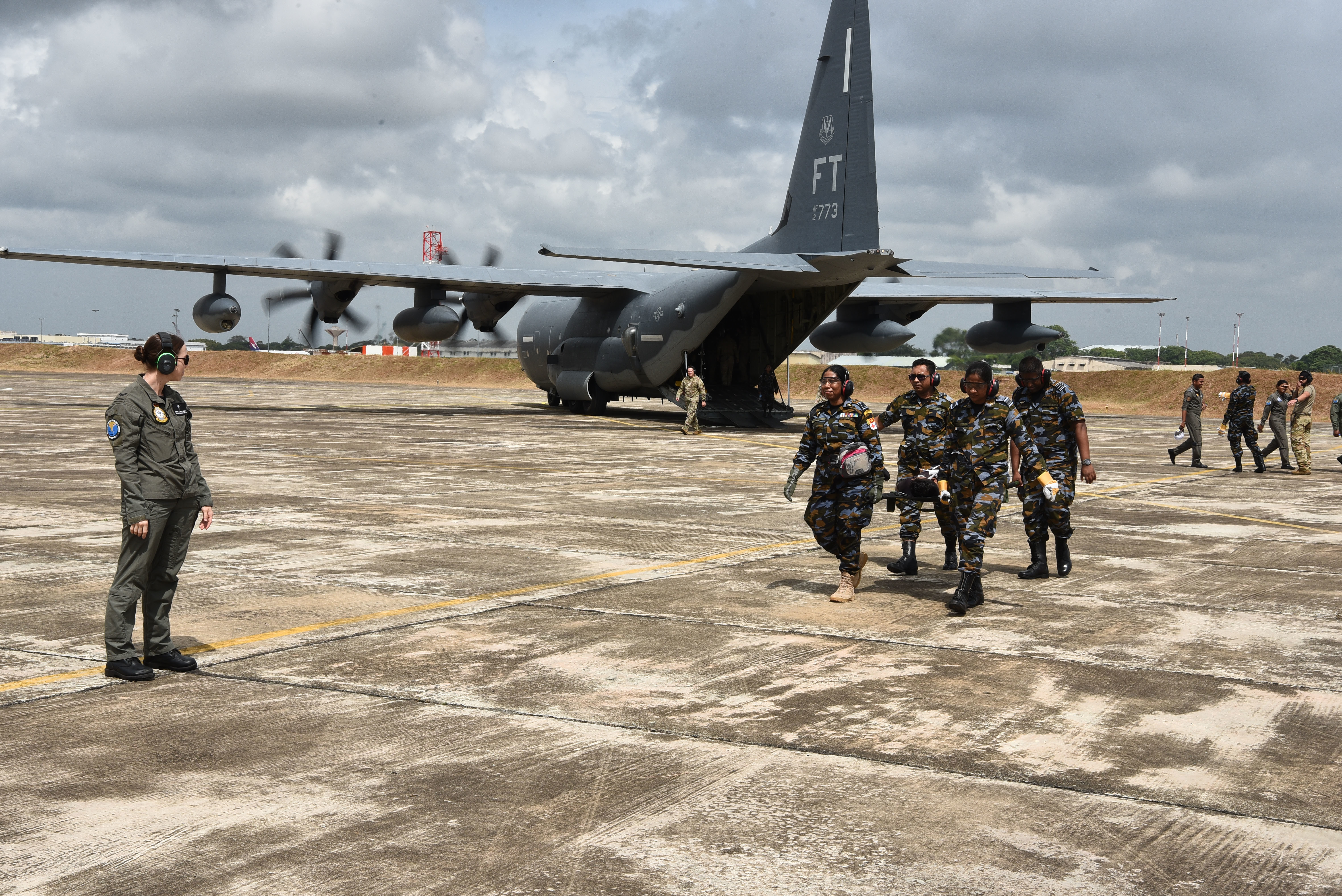 Air Force medical team exercise with Sri Lanka Air Force military ...
