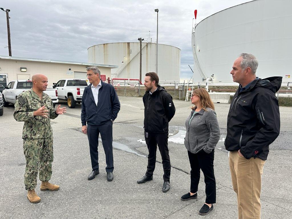 DLA Energy commander visits Alaska, underscores strategic role in regional security > Defense ...