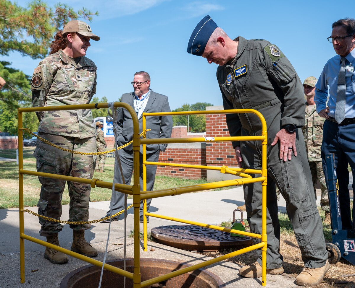 18th AF leaders visit Scott’s host wing, emphasize future-focused ...