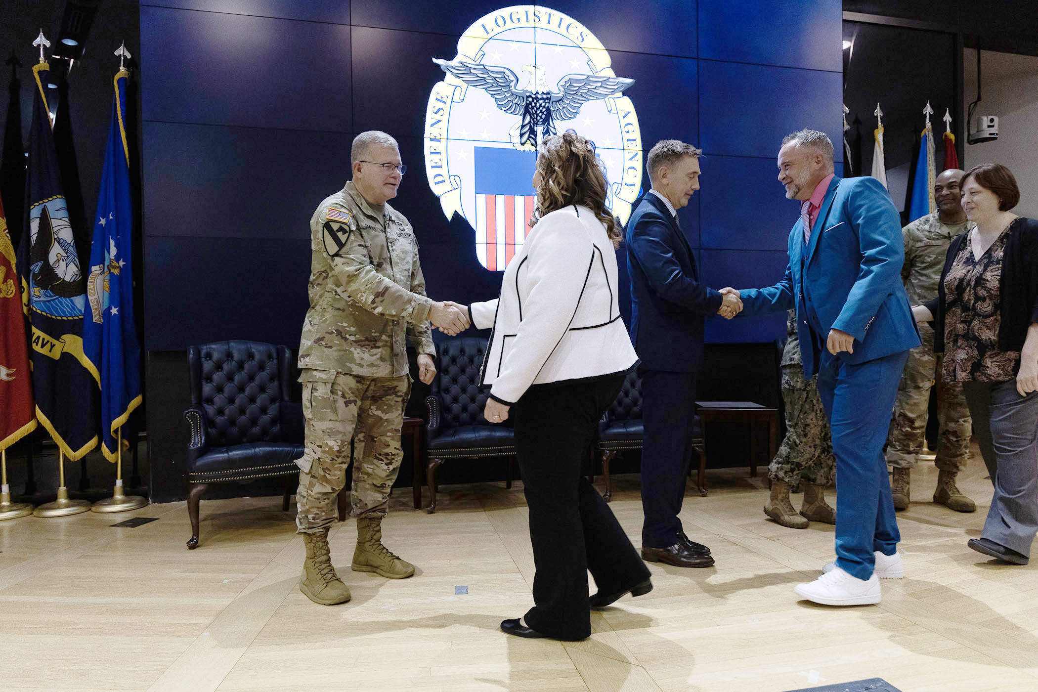 DLA Director visits DLA's Columbus location