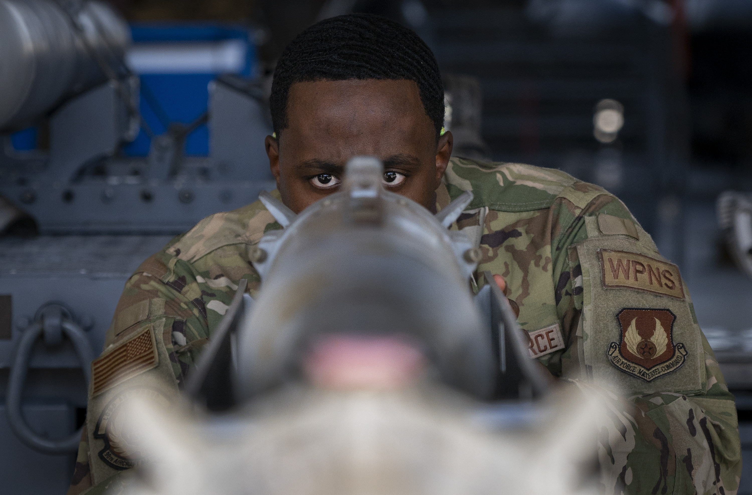 At the ready: weapons loaders battle for Q4 supremacy > Eglin Air Force ...
