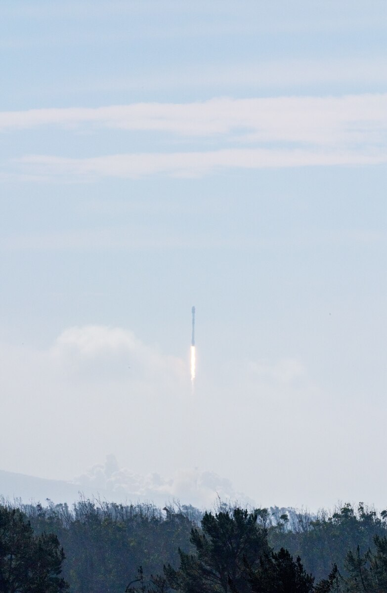 Vandenberg Space Force Base Supports the Launch of Starlink 17-33 ...