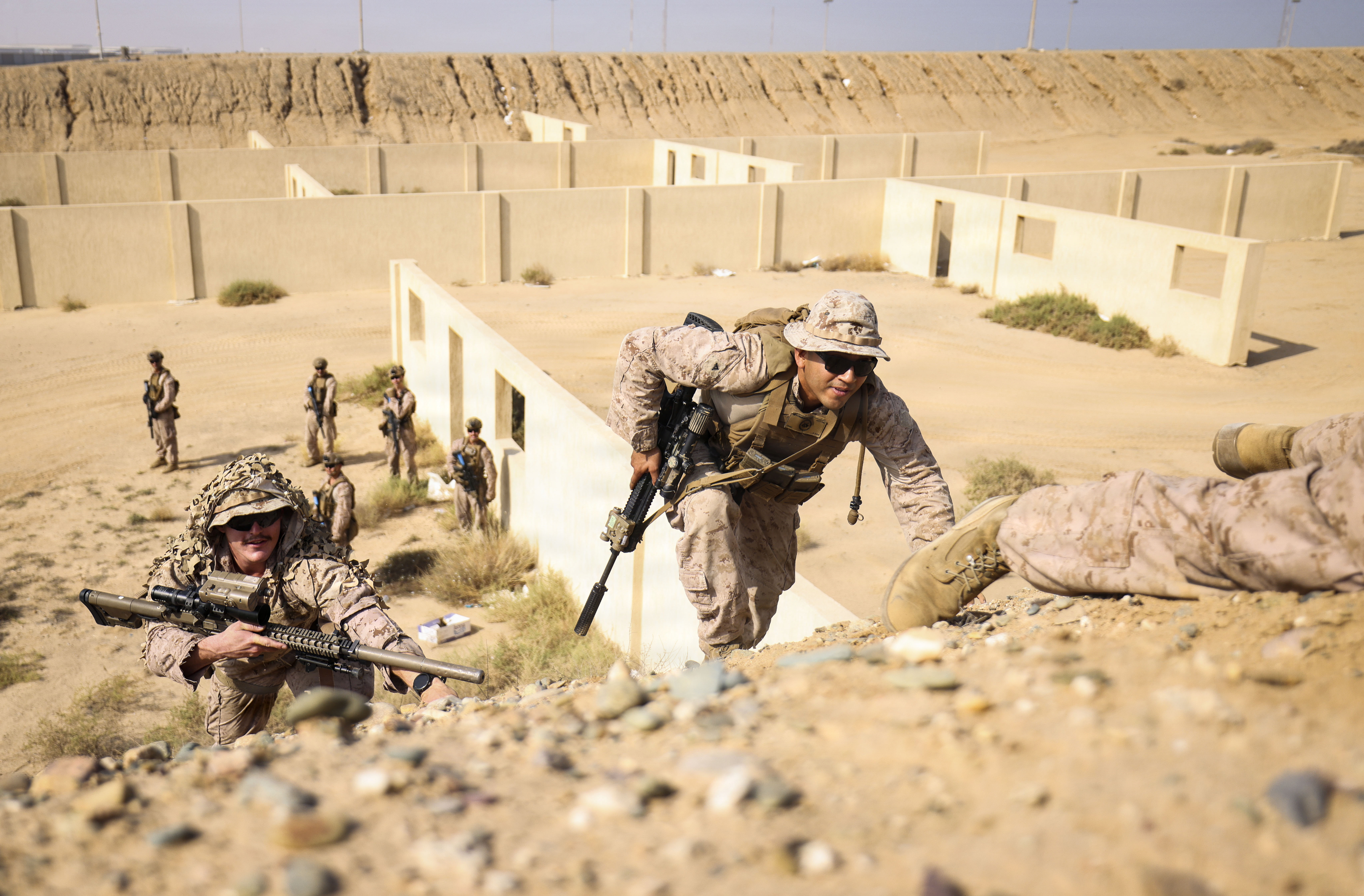 U.S. Marines and Sailors with FASTCENT, Saudi Marines, Participate in ...
