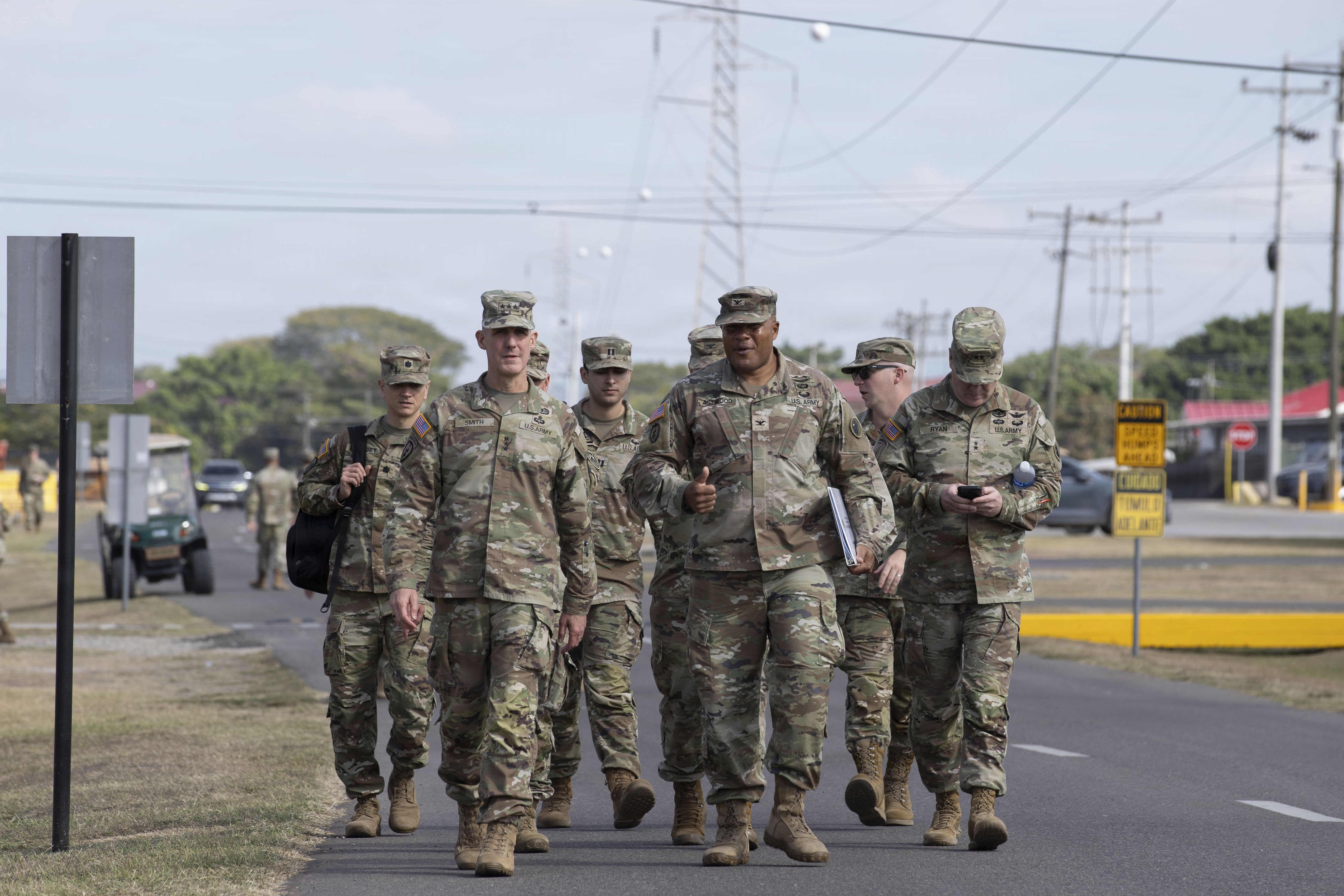 Lt. Gen. Stephen Smith visits Joint Task Force-Bravo > Joint Task Force ...