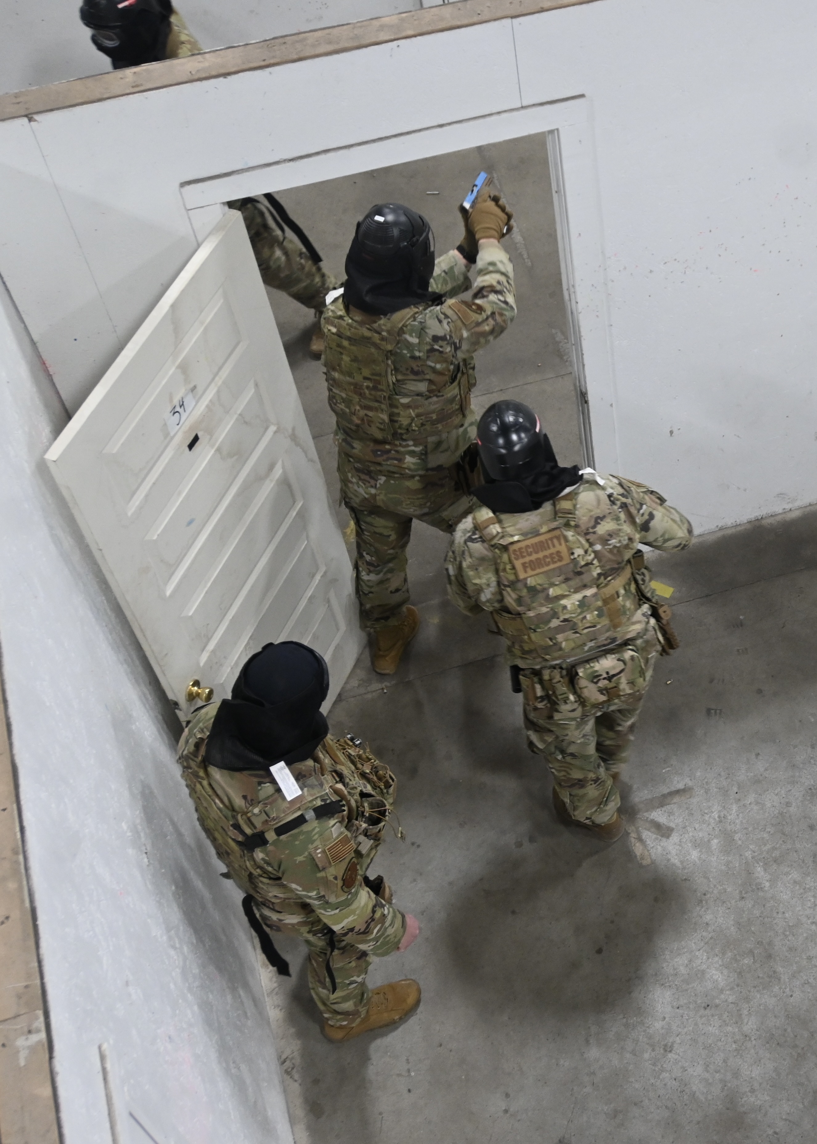224th Security Forces Squadron Conducts Active Shooter Training > Air ...