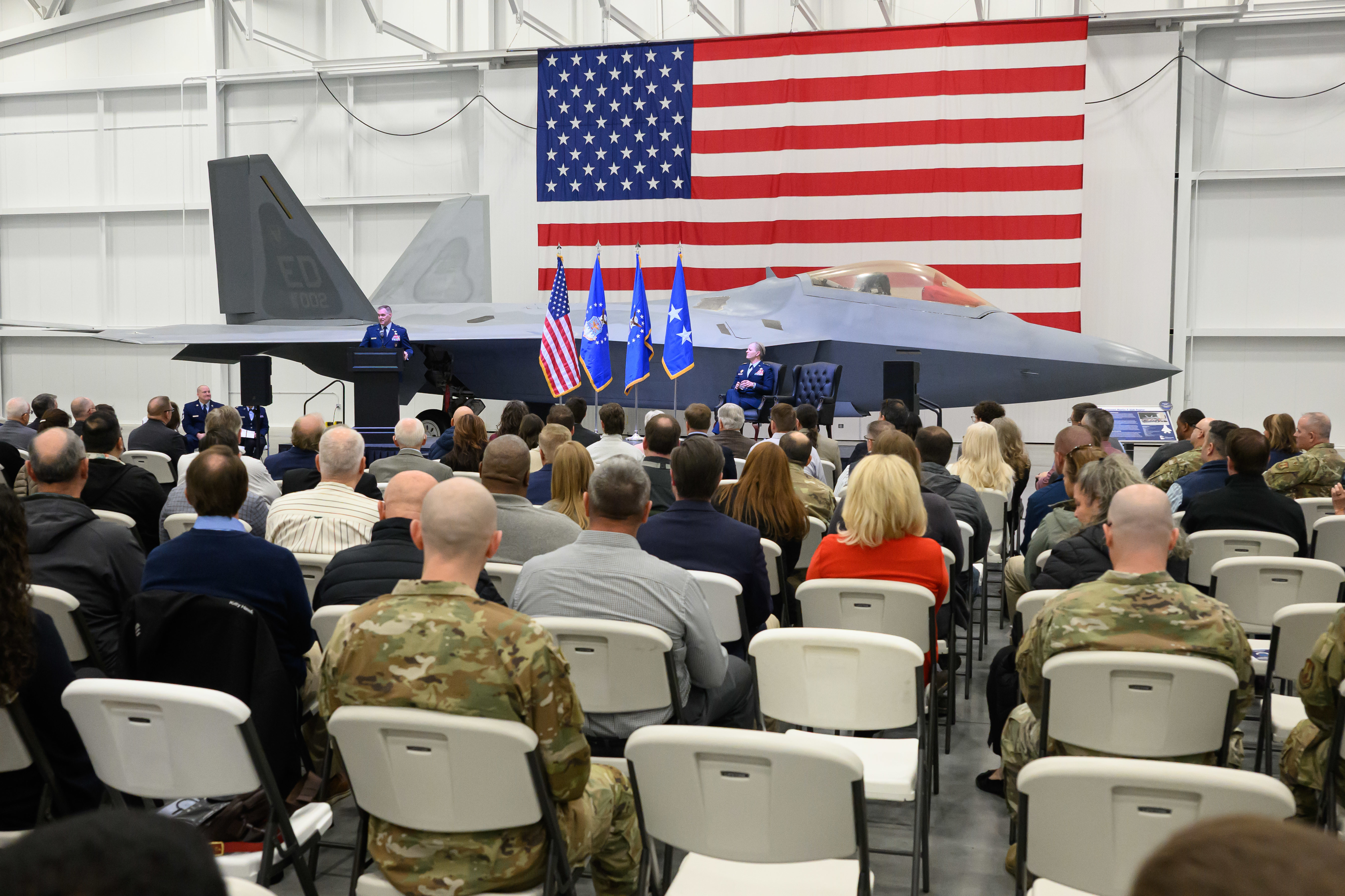 OO-ALC welcomes new commander > Hill Air Force Base > Article Display