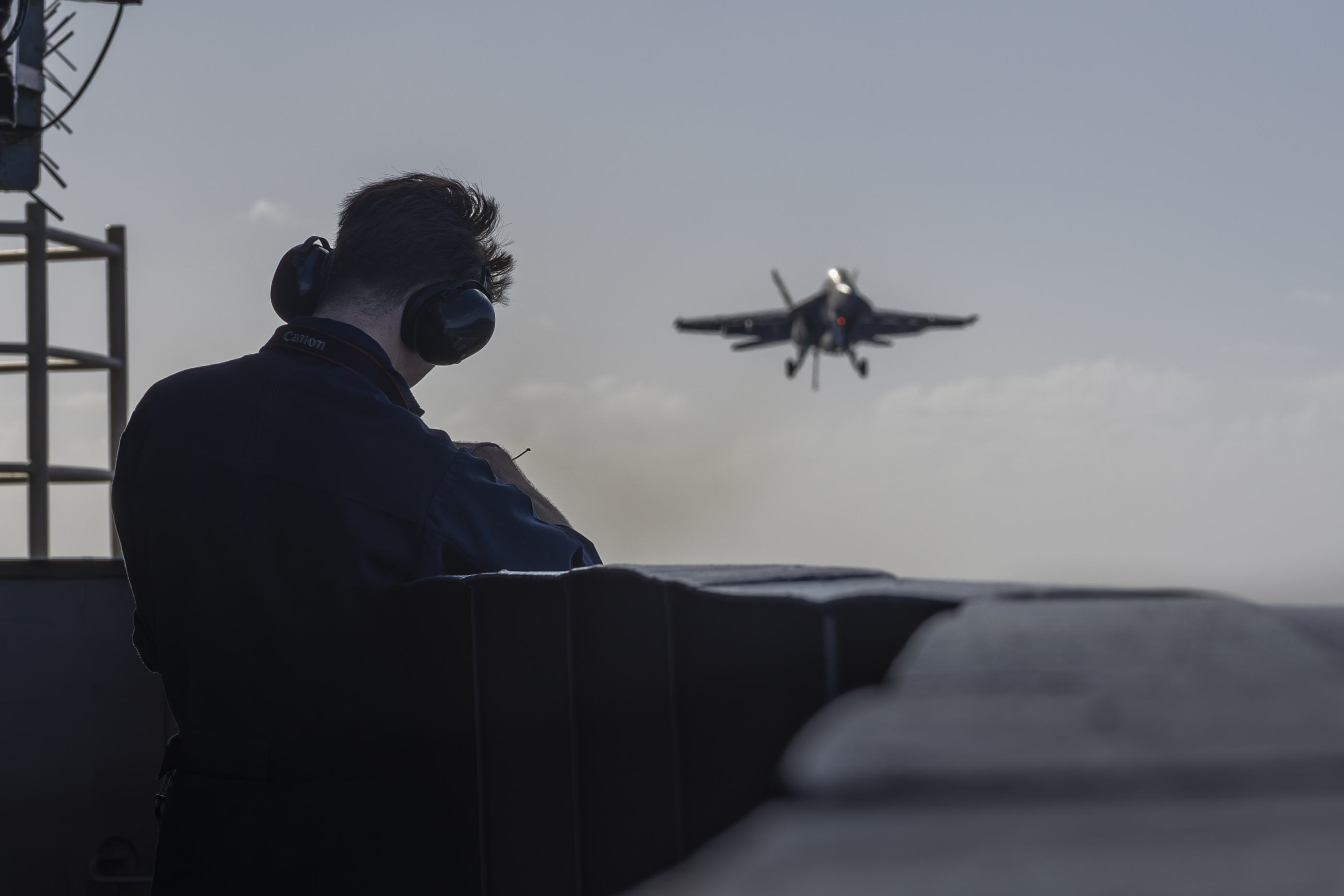 USS Abraham Lincoln conducts flight ops in Pacific Ocean