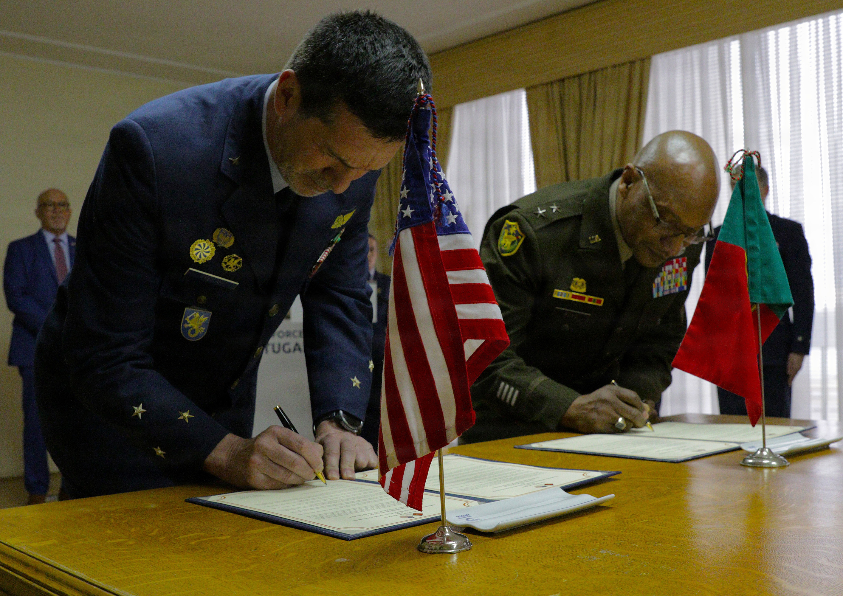 Illinois Guard, Portugal Formalize New State Partnership Agreement ...