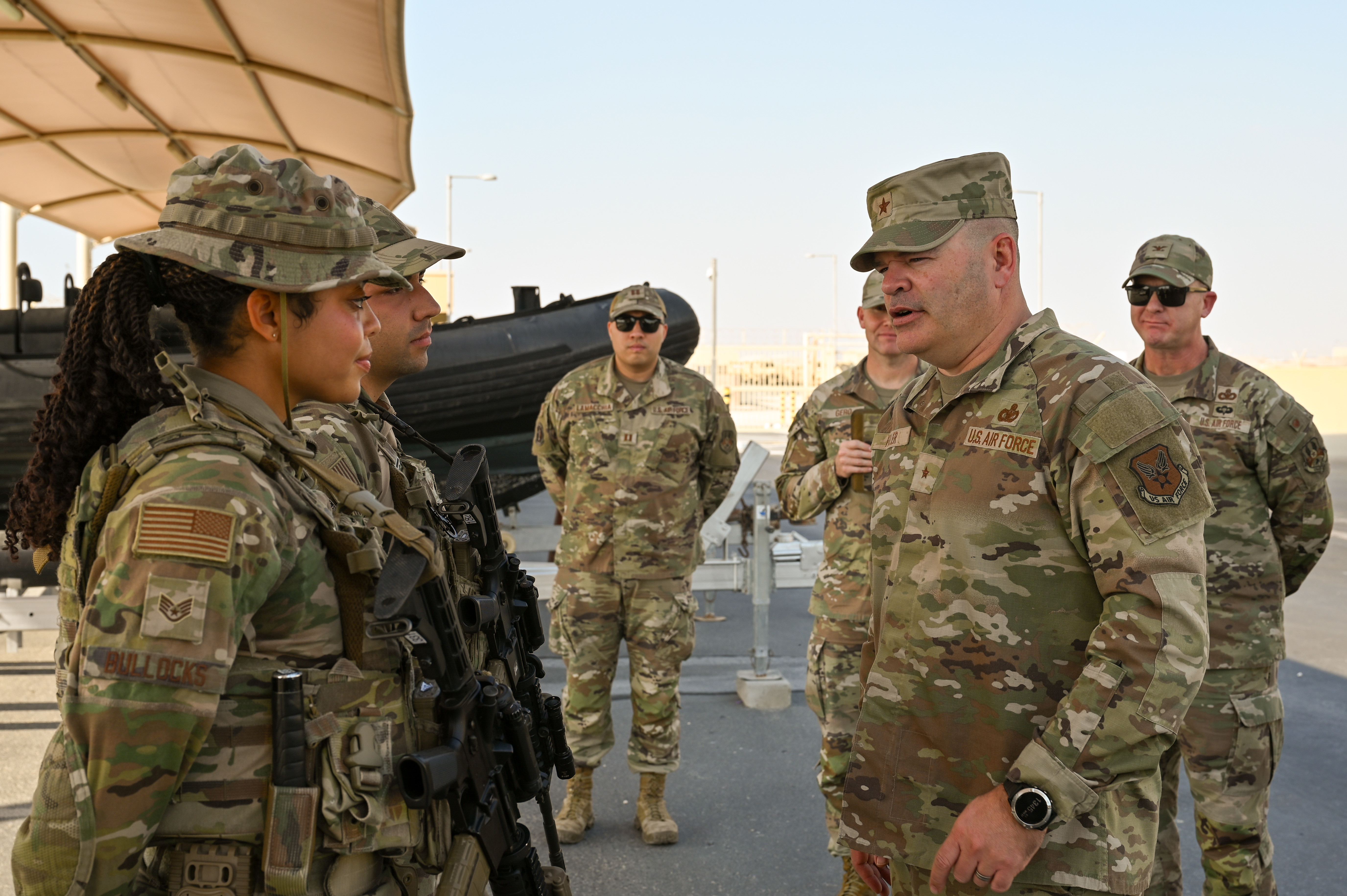 Top cop visits deployed defenders > U.S. Air Forces Central > Article ...