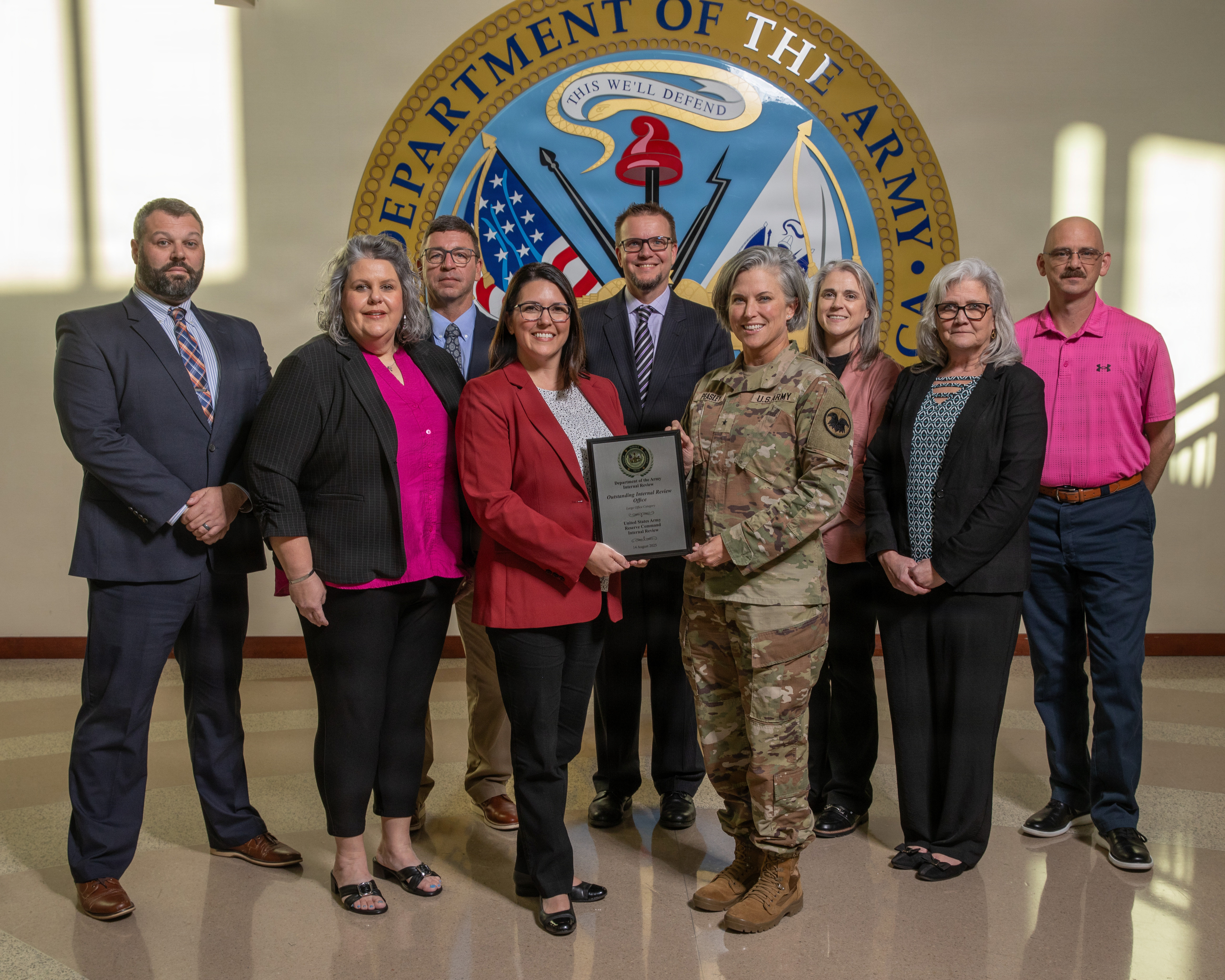 Army Reserve personnel receive Department of the Army Internal Review ...