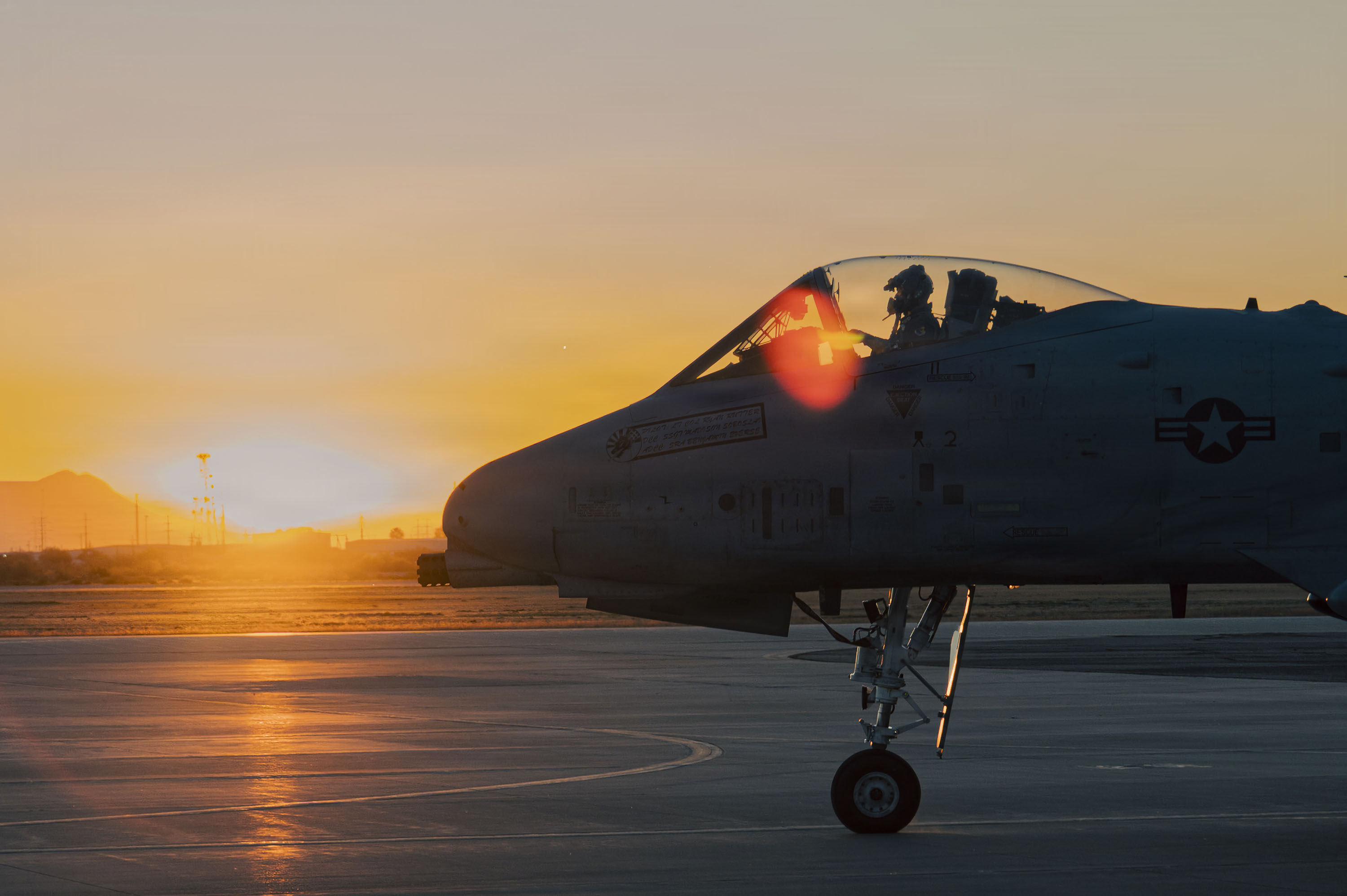 A-10C Thunderbolt II final student night flight > Davis-Monthan Air ...