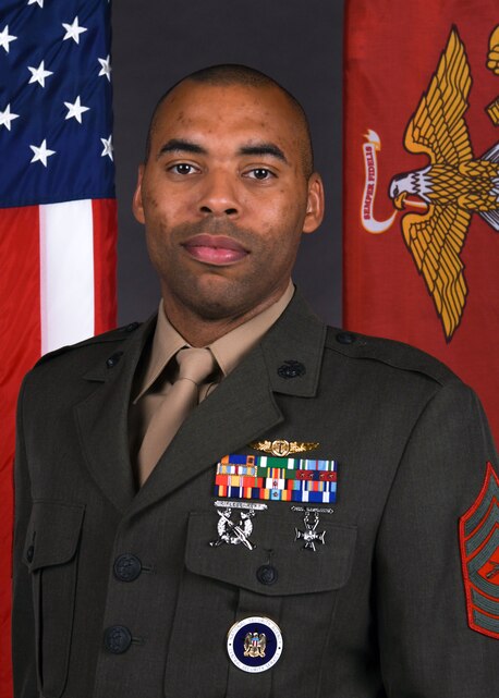 Master Sergeant Lateef S Abdullah > Marine Corps Information Command ...