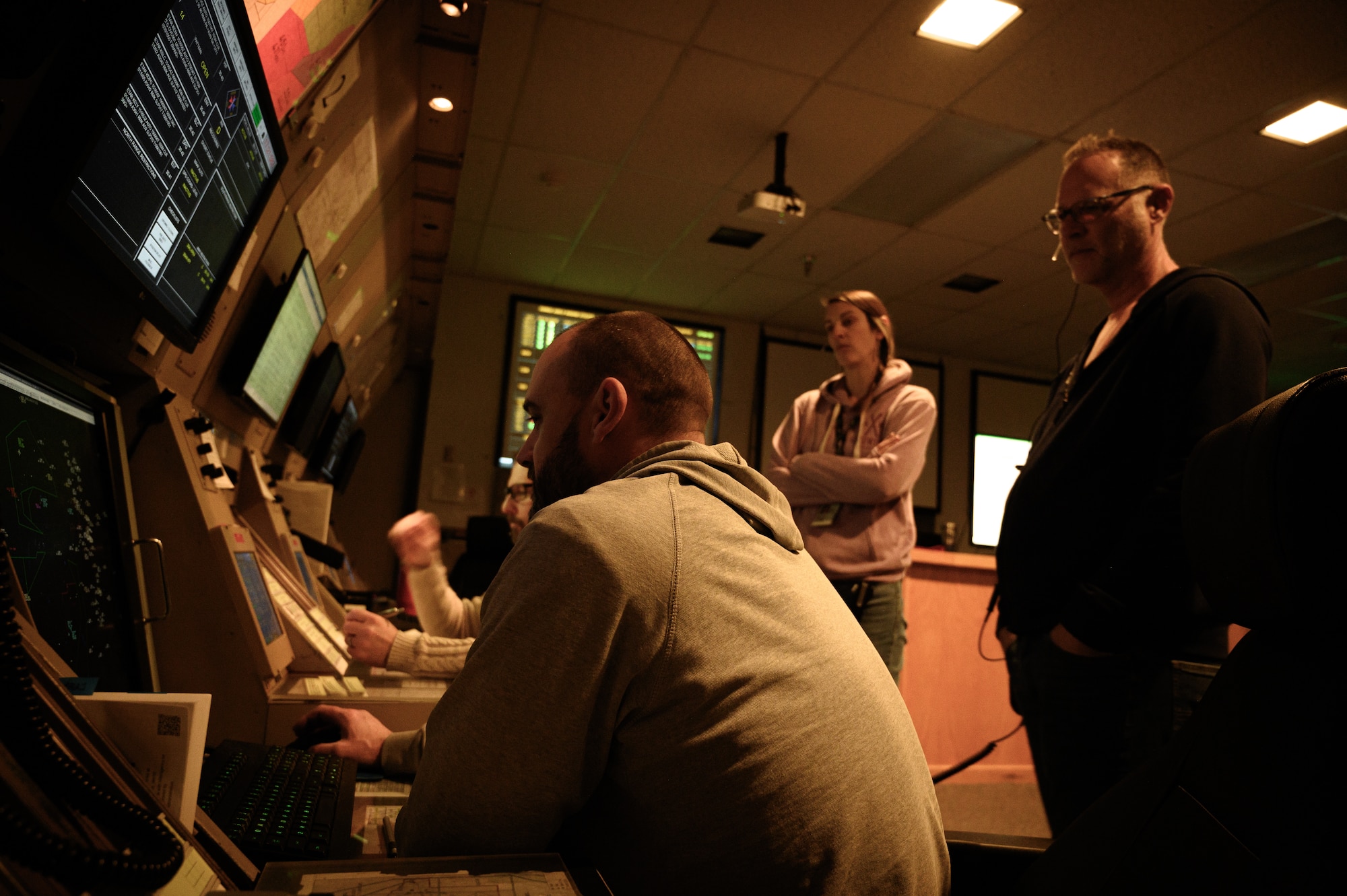 Guardians of the desert sky: UTTR controllers ensure fighter training ...