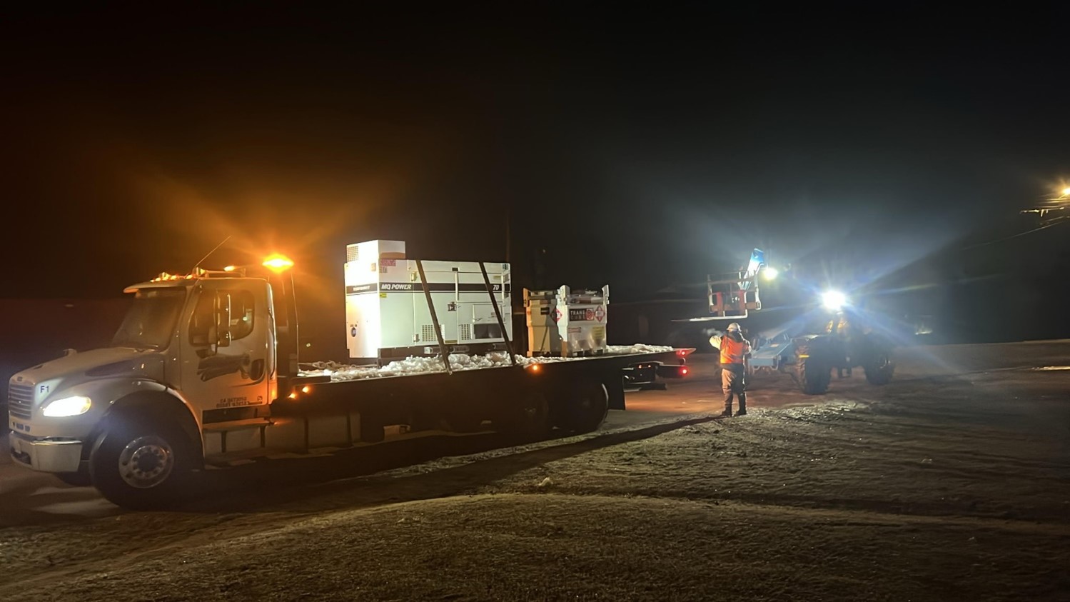 USACE Emergency Power Team Installs First Power Generator in New Albany ...
