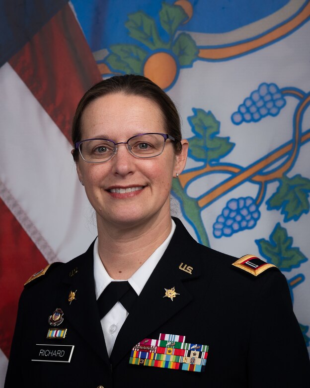 Chief Warrant Officer 5 Stephanie Richard > Connecticut National Guard ...