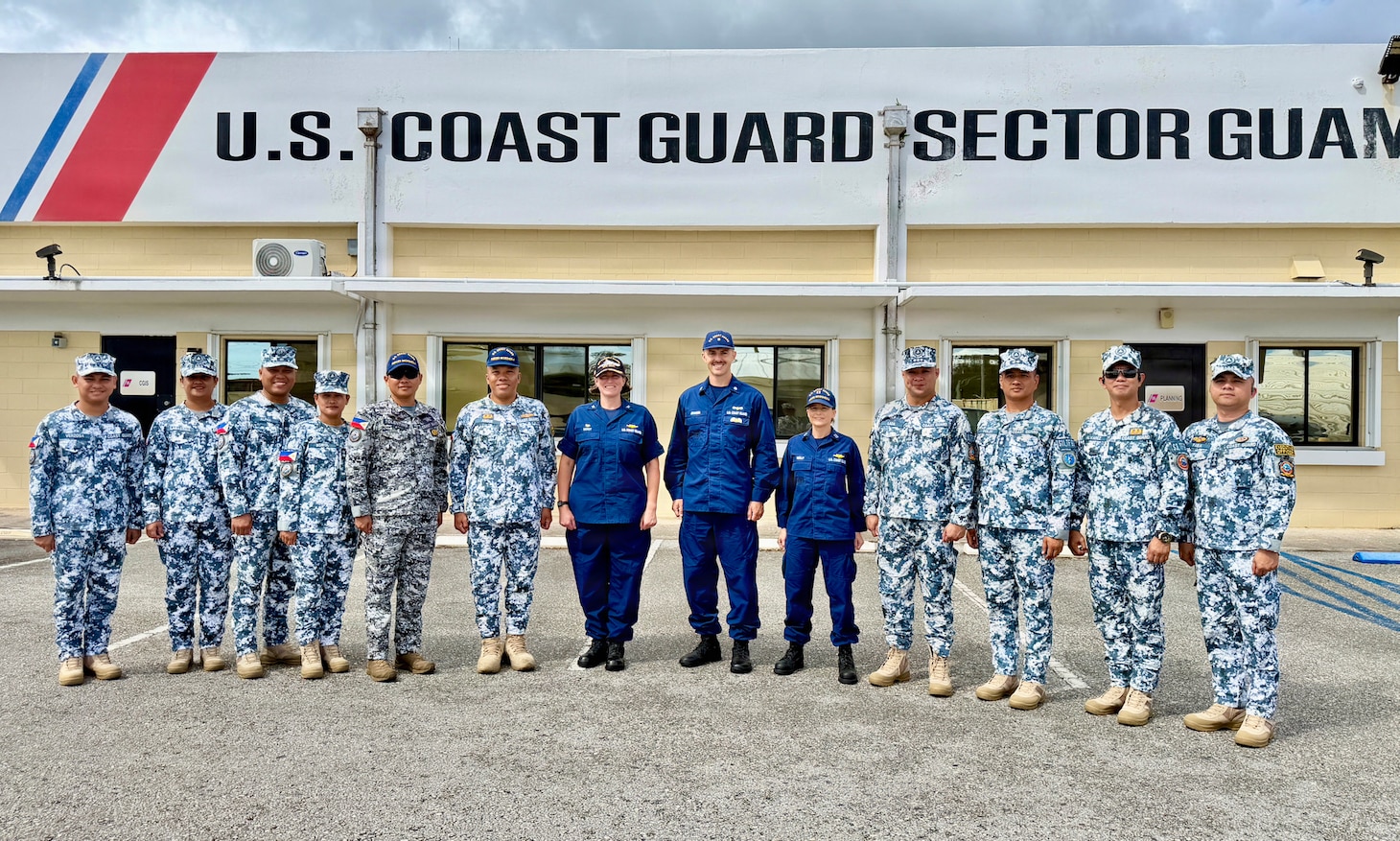U.S., Philippine Coast Guards conclude joint pre-exercise engagements ...