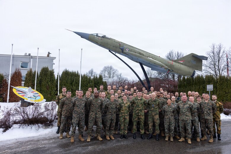 2nd Marine Logistics Group Home Page