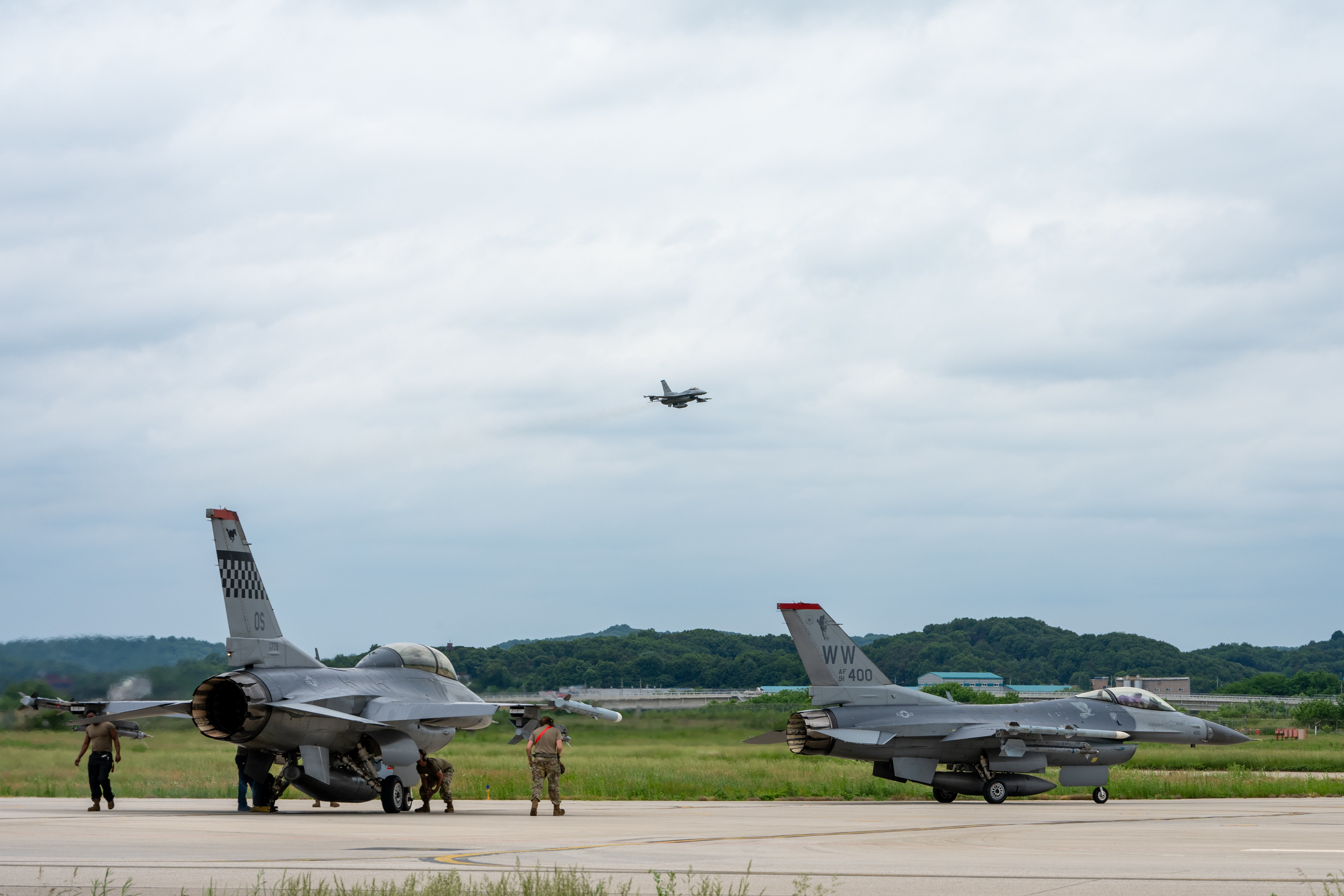 51st FW deputy commander takes final flight > Osan Air Base > Article ...